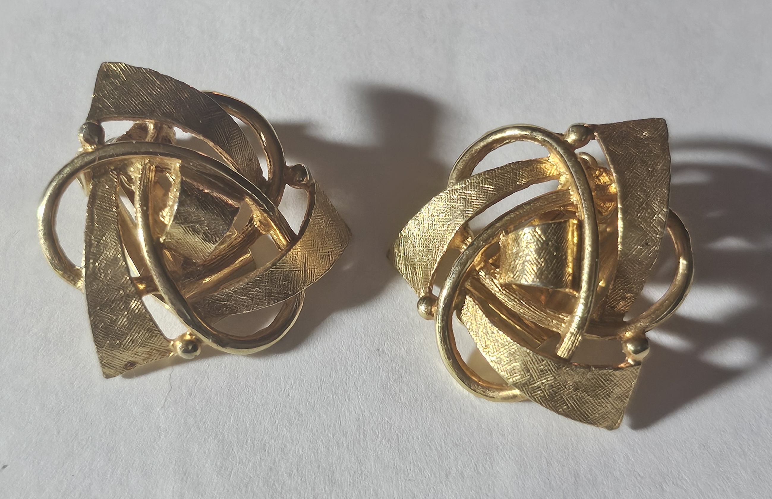 Vintage Gold Tone Atomic Triangle Woven Open Work Clip On Earrings