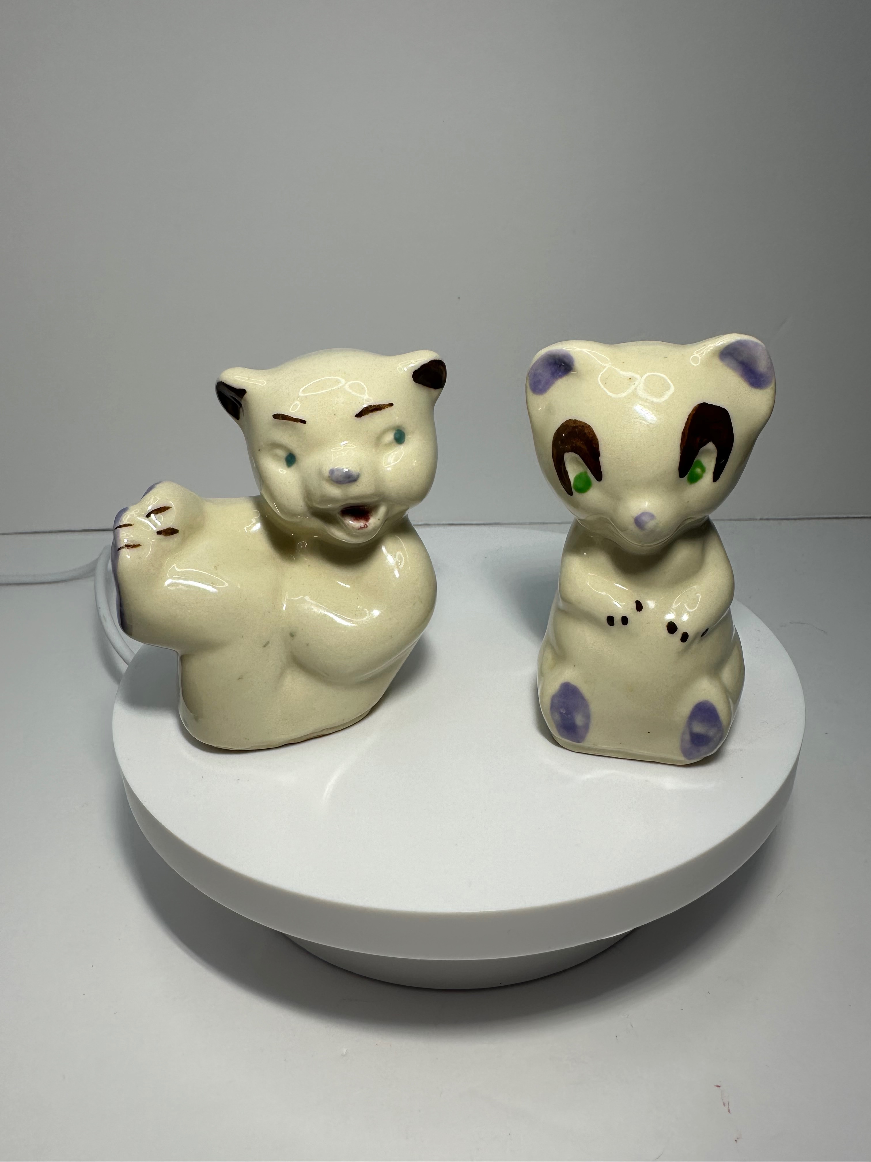 Shawnee Figures Panda And Bear