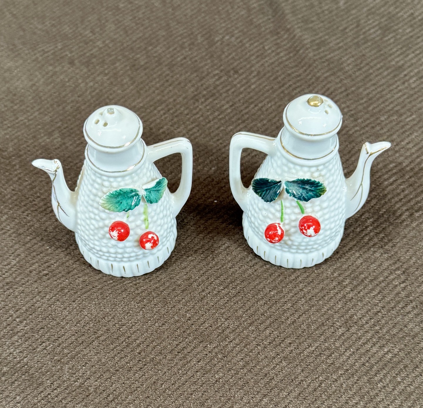 Victoria Ceramics Tall Teapot Salt & Pepper Shakers
