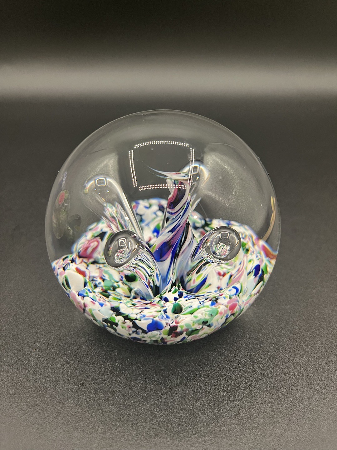 #21 Large Signed Caithness “Moonflower” Confetti with Bubble Swirl ...