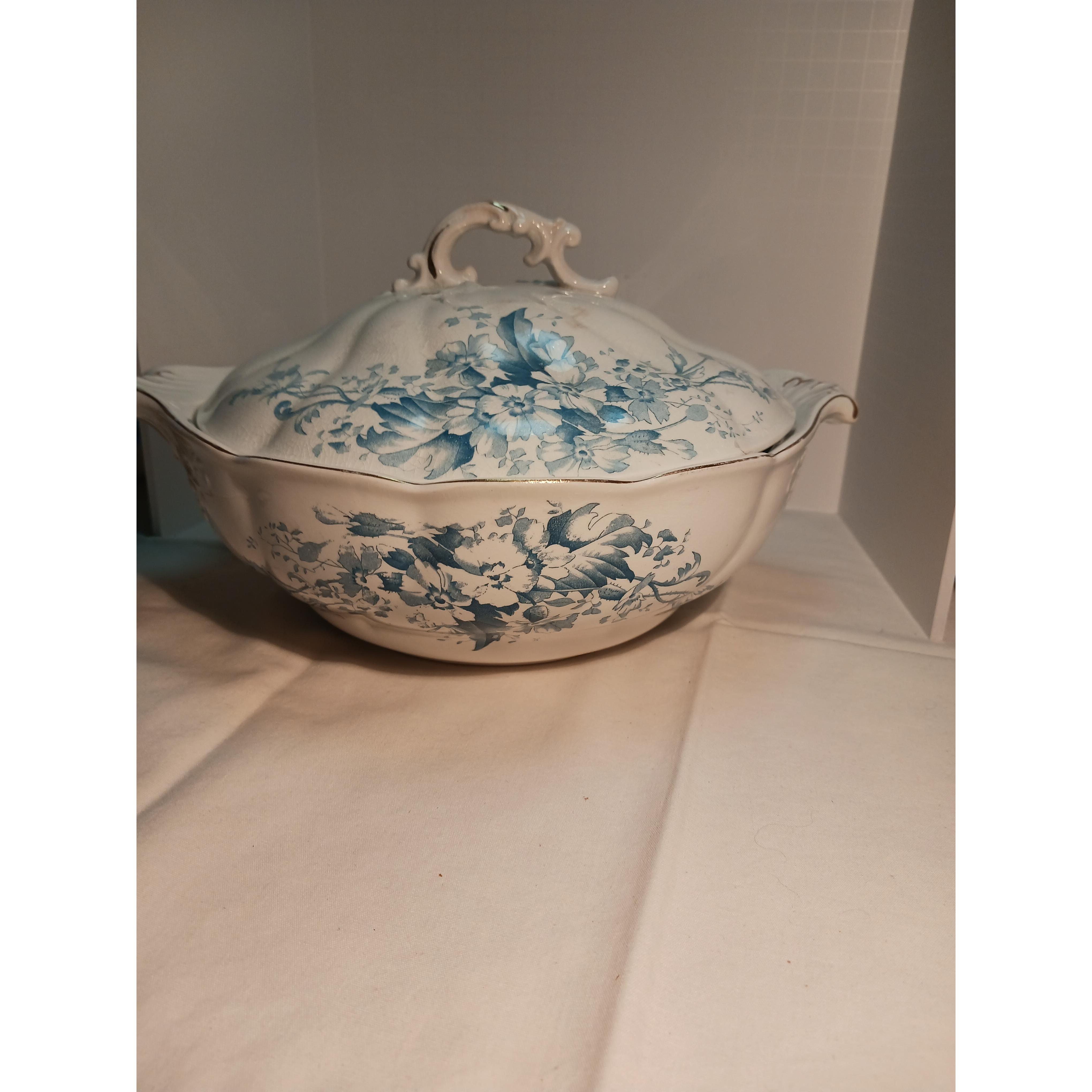 W.H. Grindley ACP England – Covered Round Covered Tureen