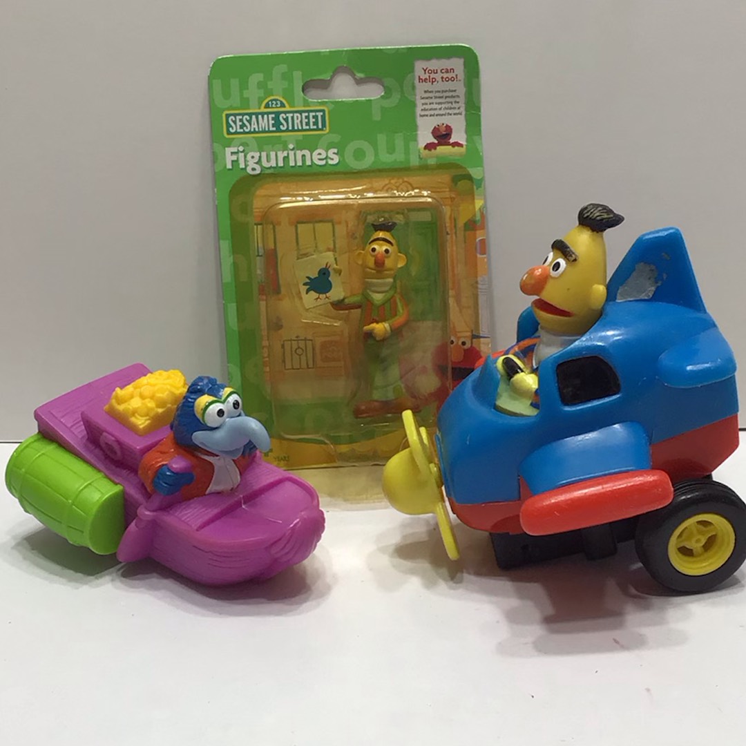 Sesame Street & Muppets Lot ~ Water Play Gonzo, Rolling Plane Bert (not ...