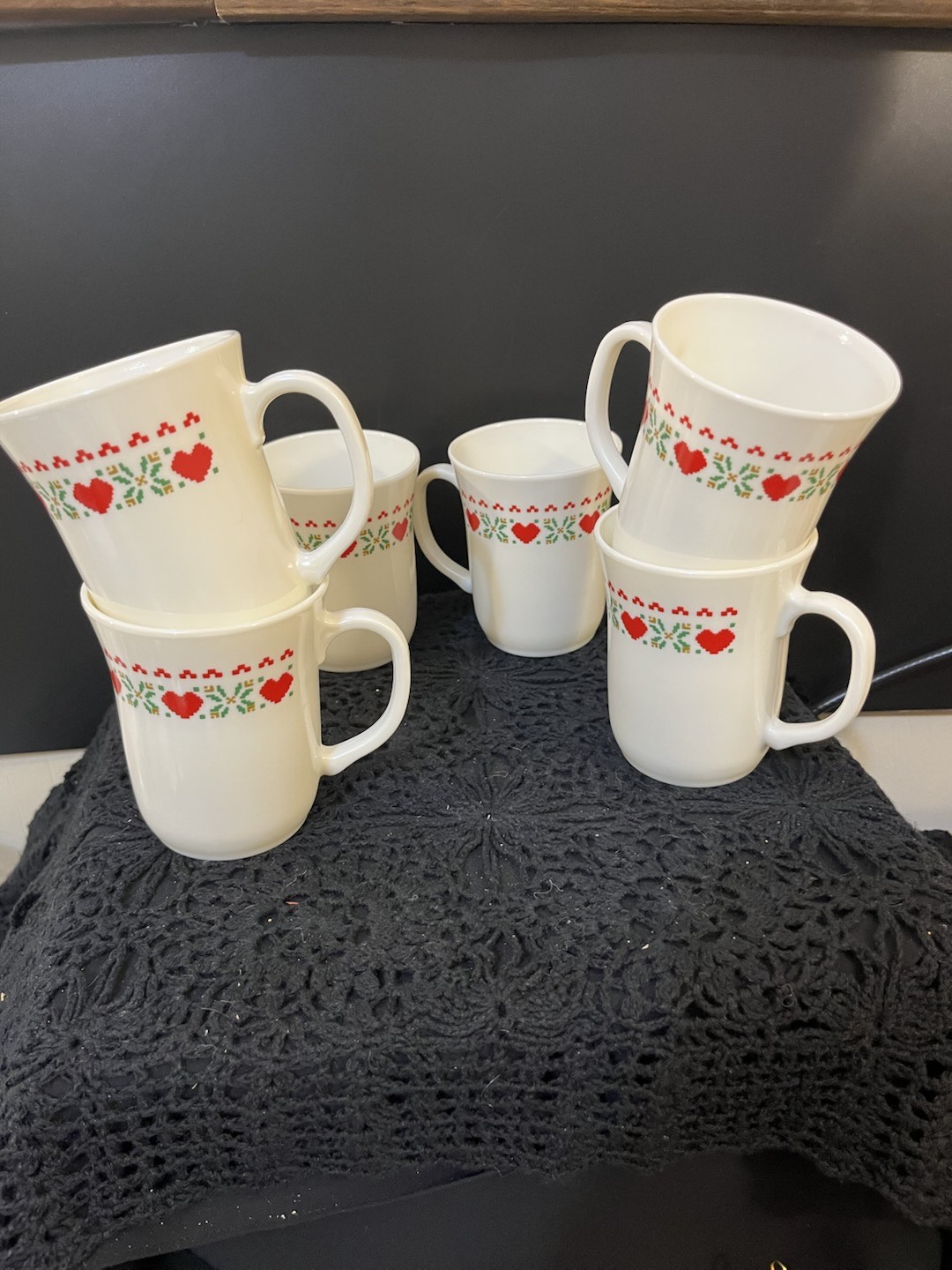 Set of 6 Arcopal -France-Set of 6 Coffee Mugs with Heart Motif.