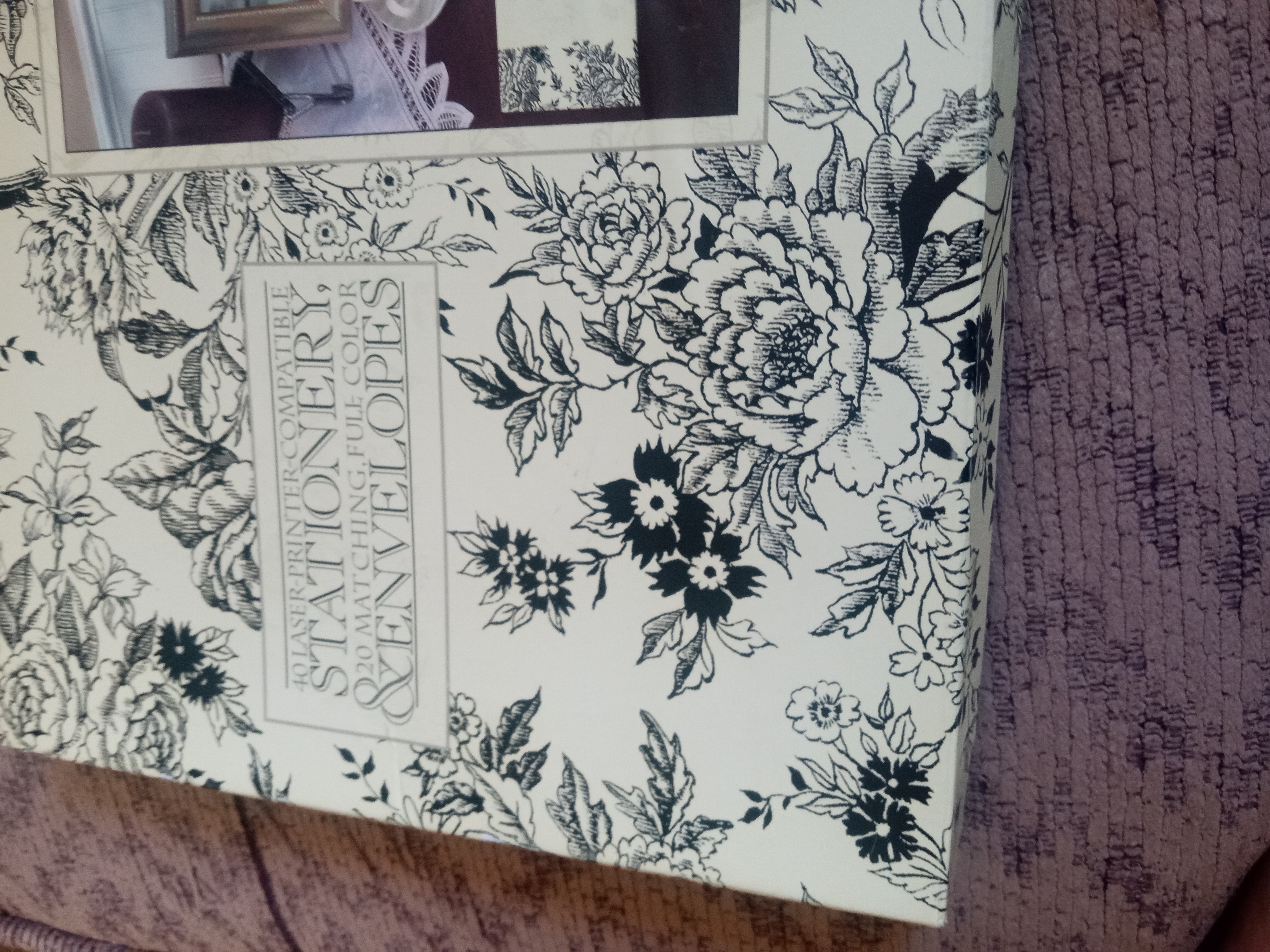 #01 Floral Stationery & Envelopes Set