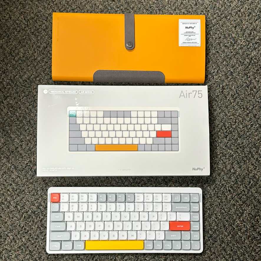 Nuphy Air75 V2 With Travel Case