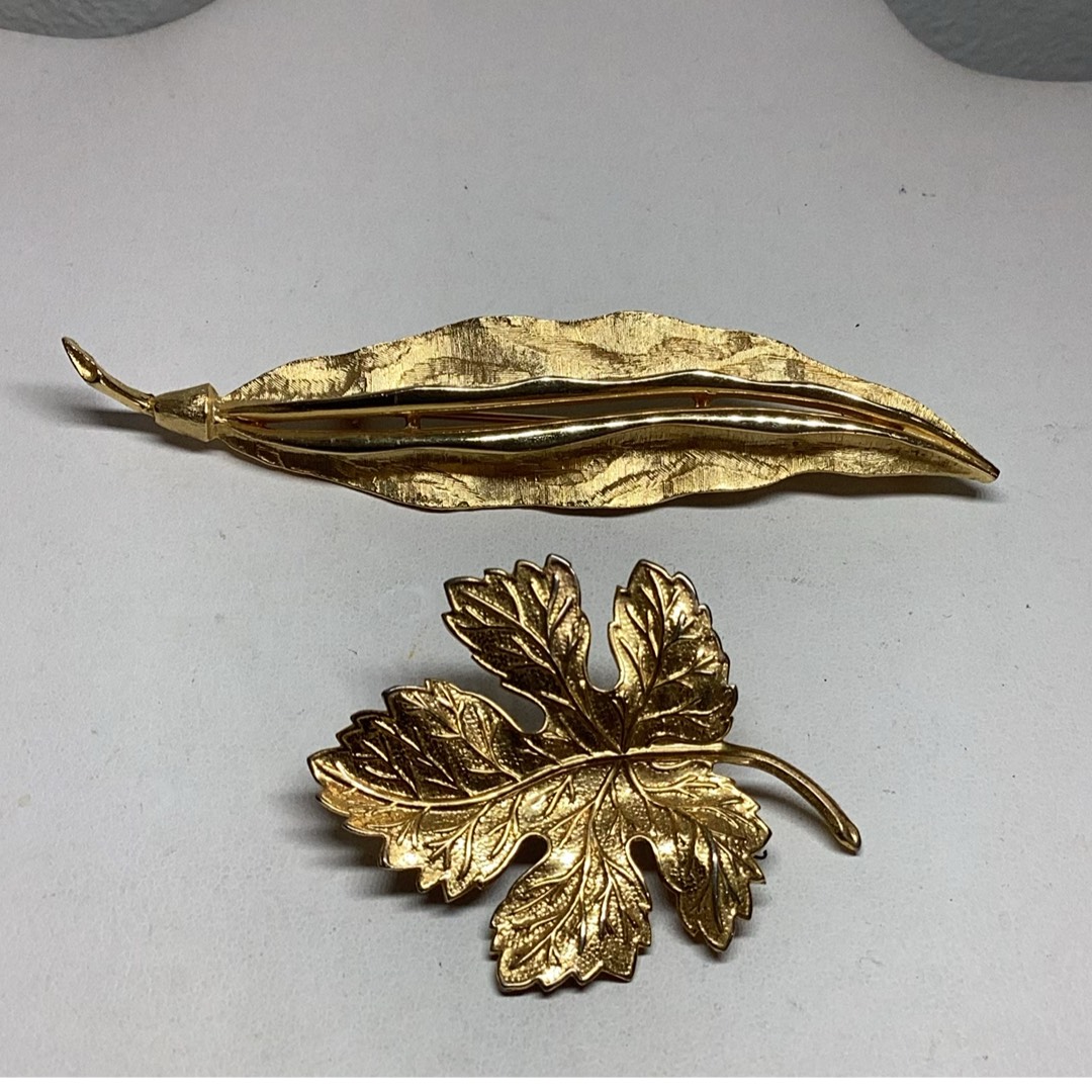 Maple Leaf 2” & Long Leaf 3.5” Goldtone Brooch’s