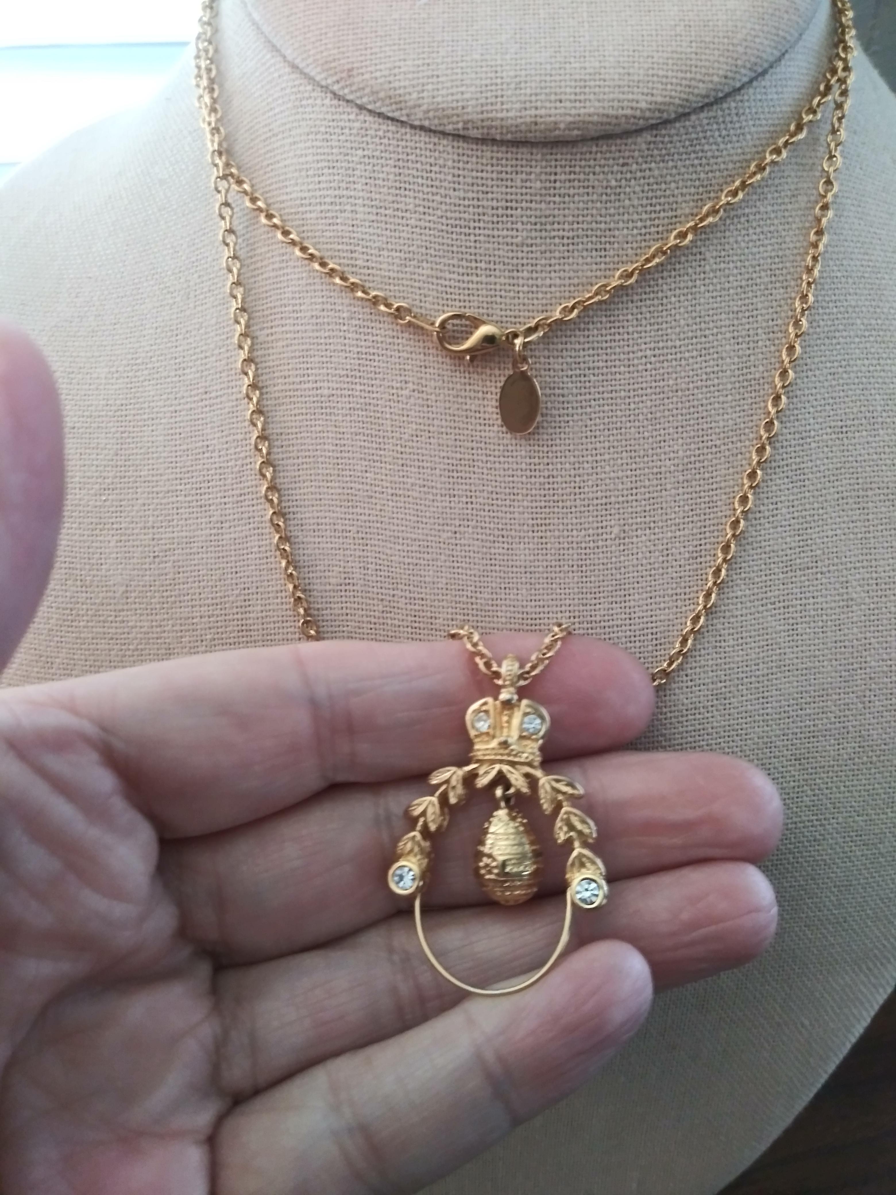 Vintage Gold Tone JOAN RIVERS Necklace with Pendant, 16"