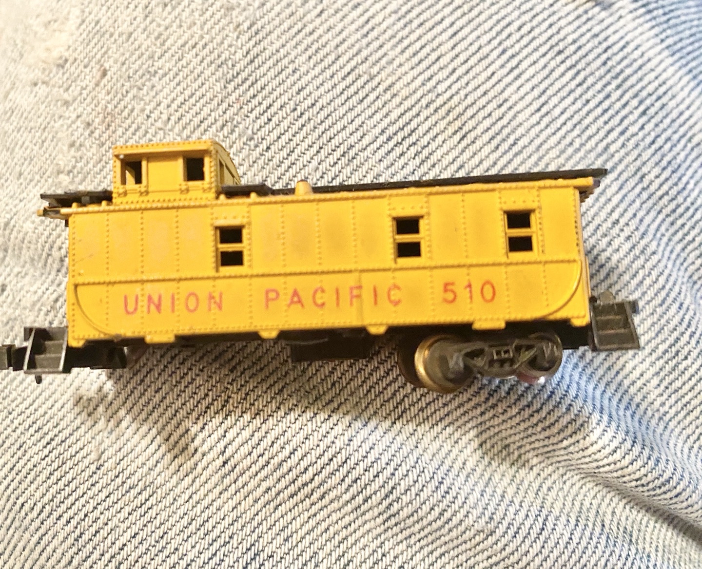 N Scale Union Pacific Caboose #510 With Issues See Pictures For Condition