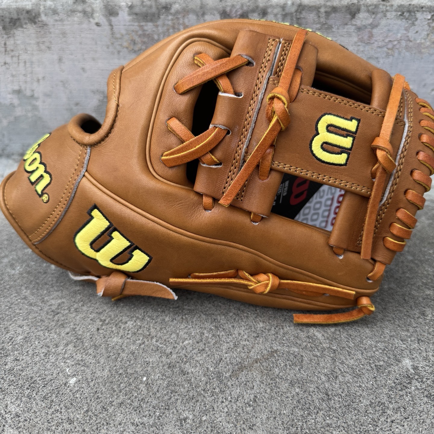 Wilson A2000 Classics Series 1786 11.5” RHT Infield Baseball Glove ...