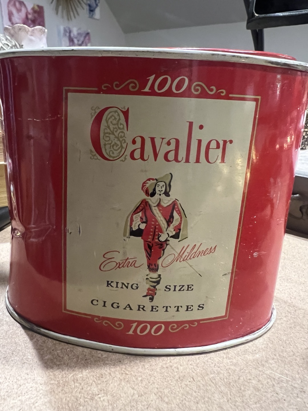 Cavalier King Size Cigarette Tin