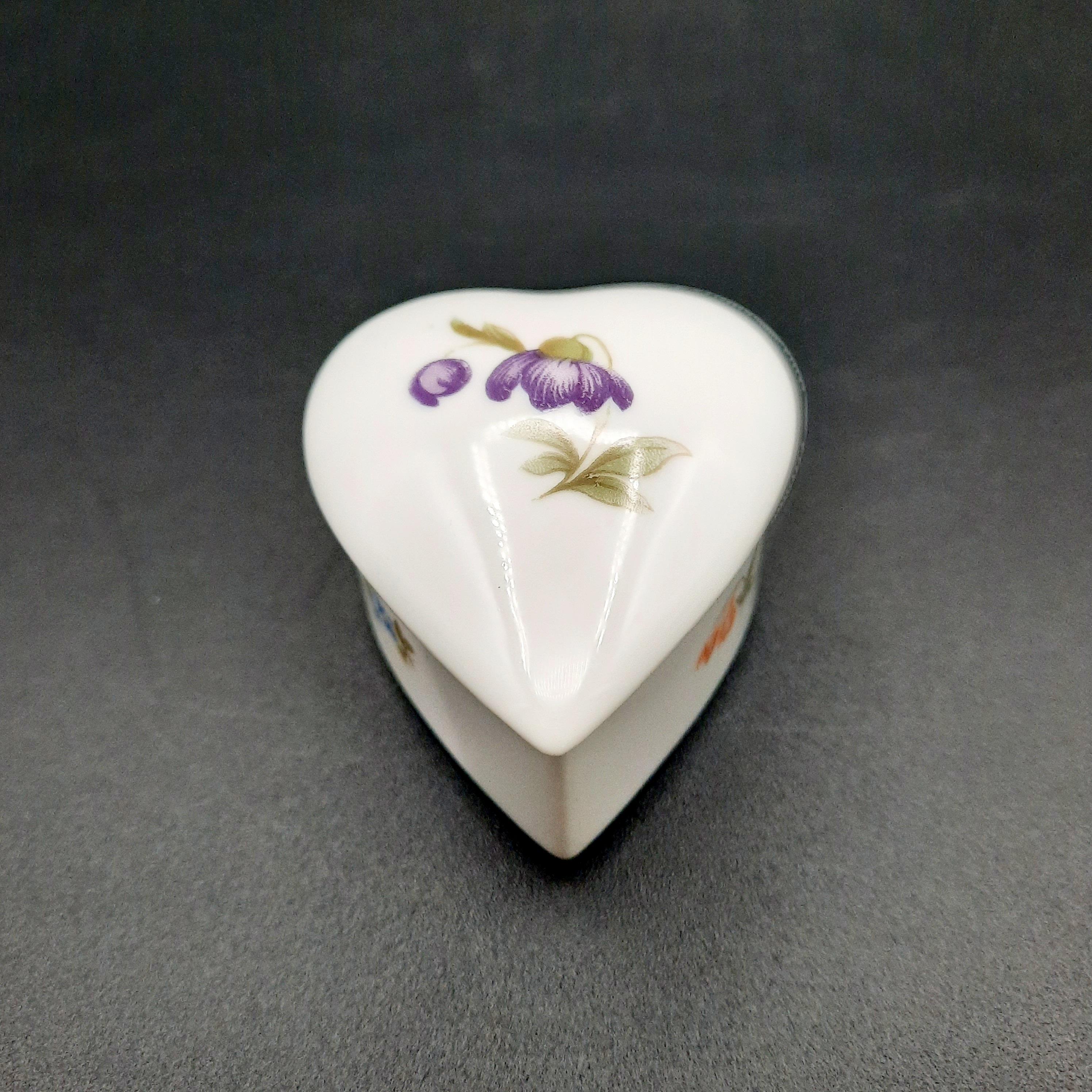 Rosenthal Selb Plossberg Bavaria Germany Purple Flower Floral Heart ...