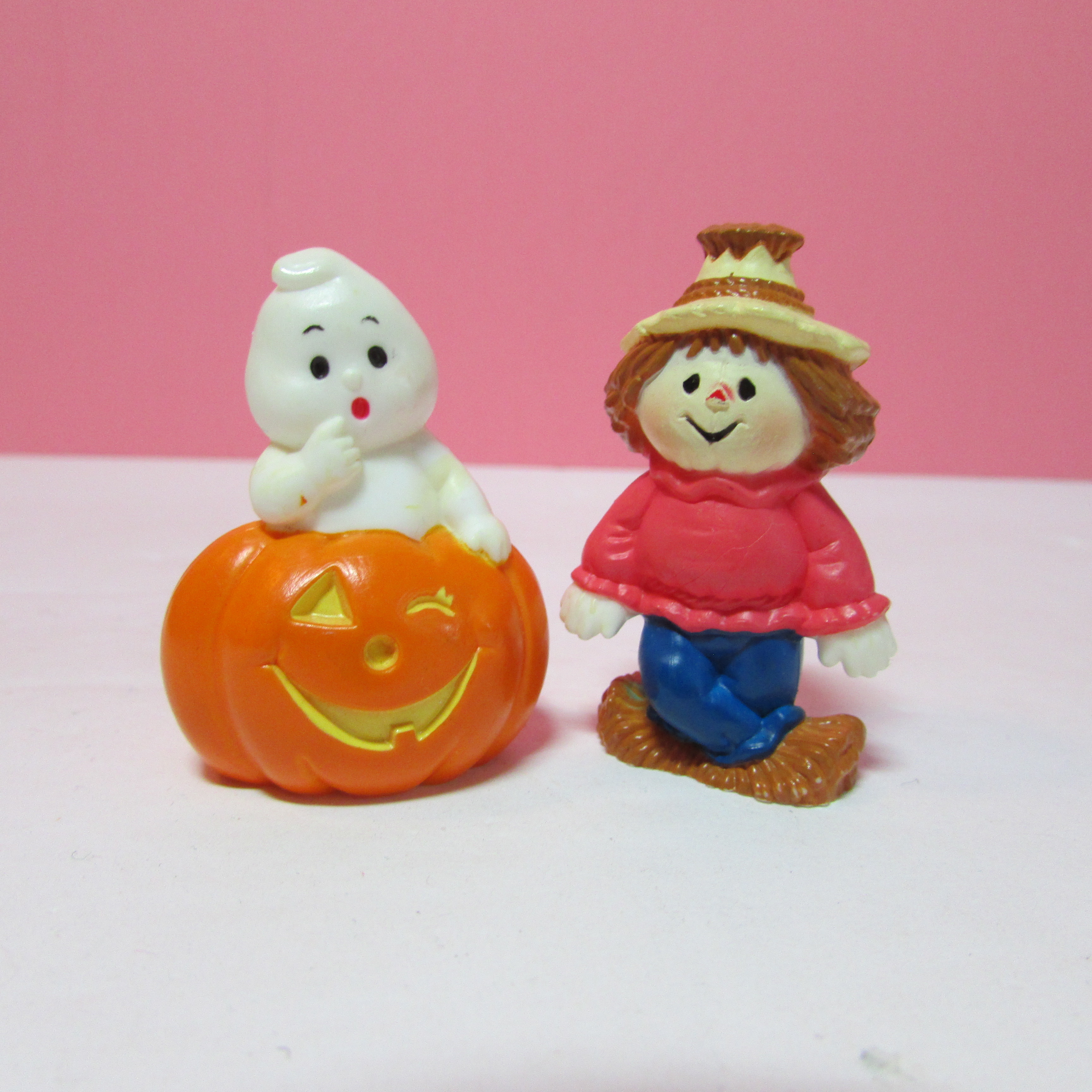 lot of 2 vintage Russ Halloween miniature figures Scarecrow and winking ...