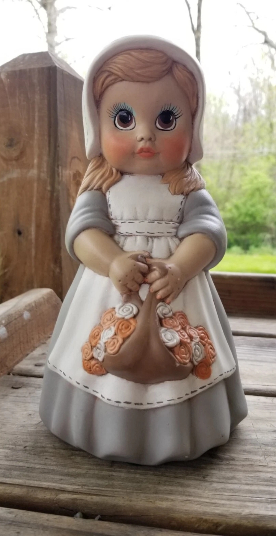 Handpainted Pilgrim Girl Figurine - 1987 Dona's Mold Ceramic