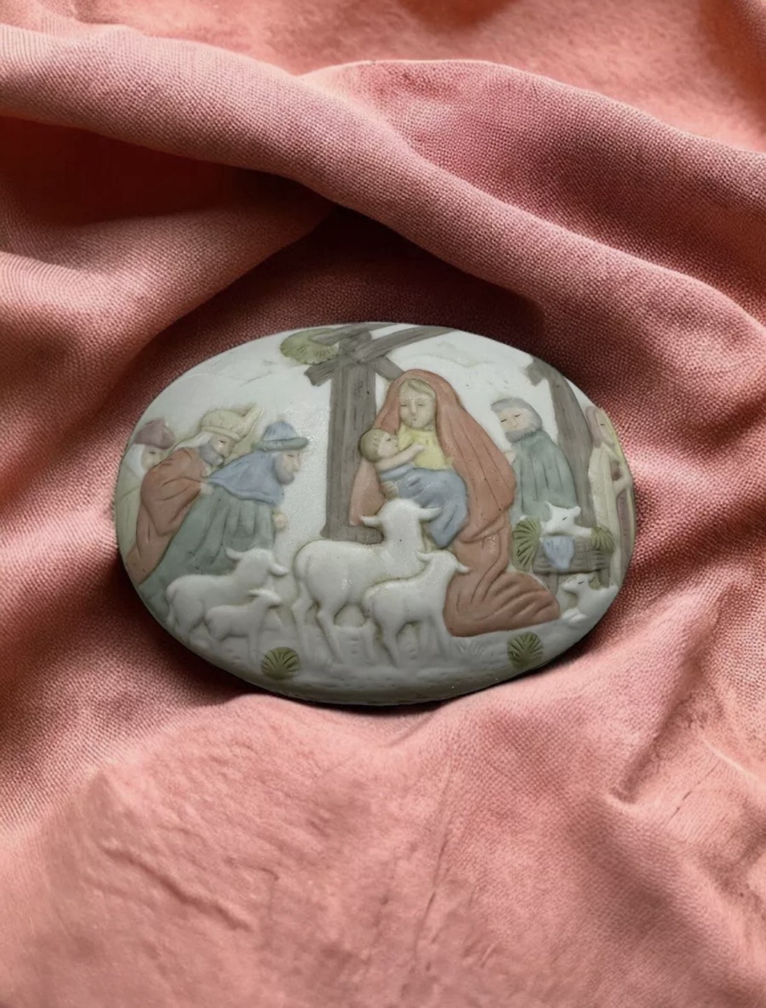 Vintage Lefton Nativity Trinket Box Poinsettia Trim Holy Family Ceramic 4”