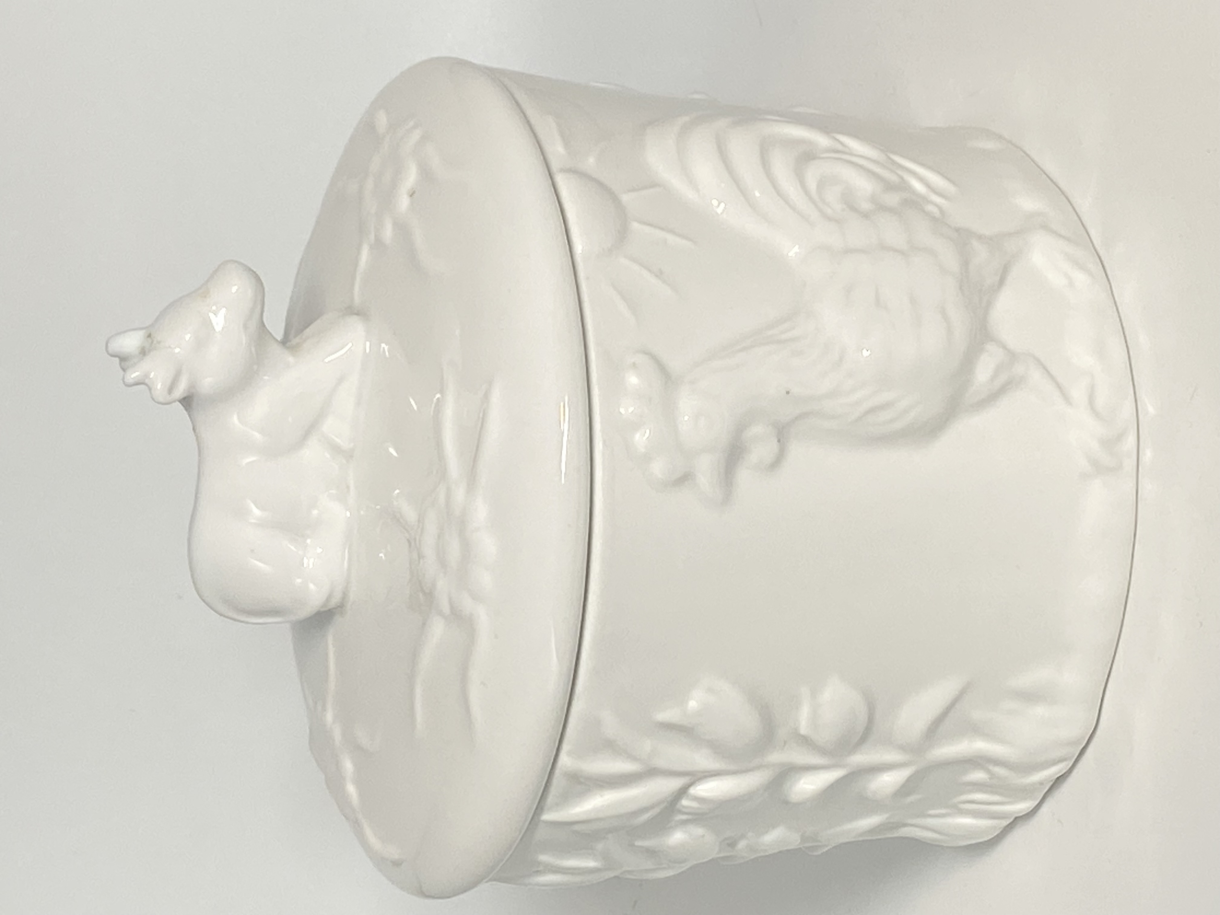 White Ceramic Farm Animal Cannister, 5" Tall, 4.75" Wide