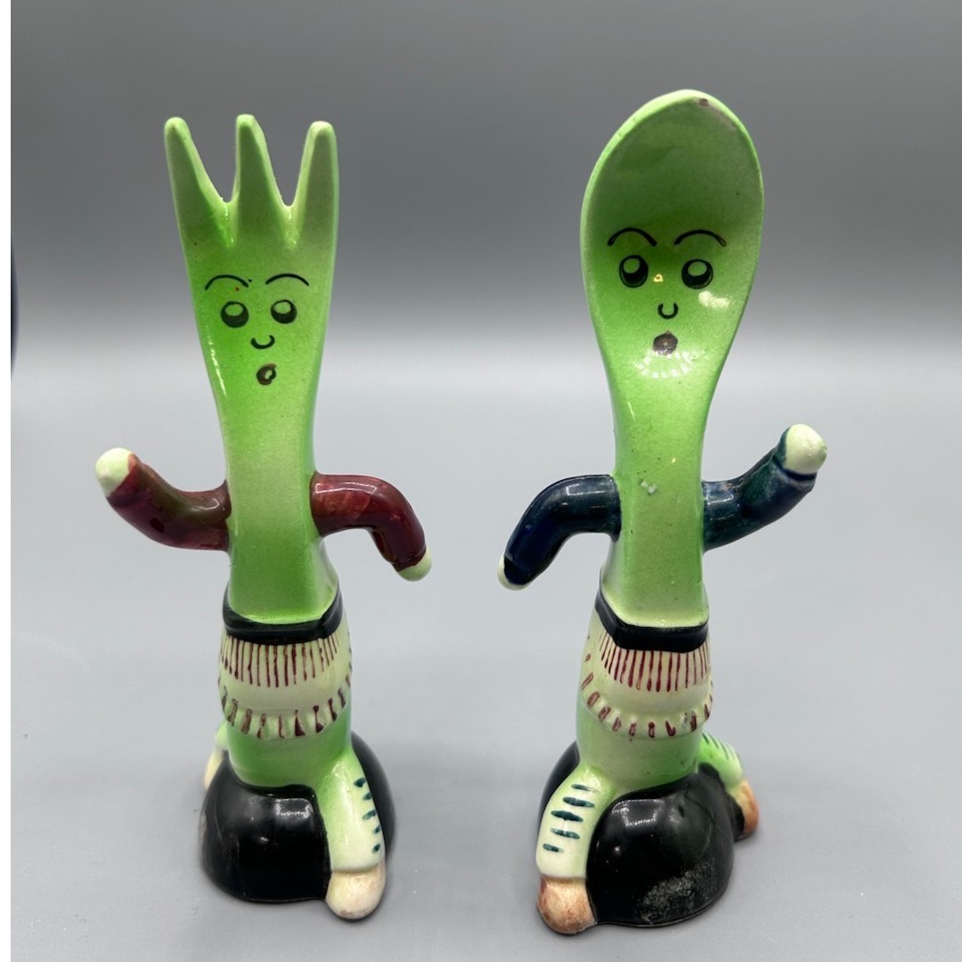 2347 Shakers - Green Anthropomorphic Fork & Spoon 4”
