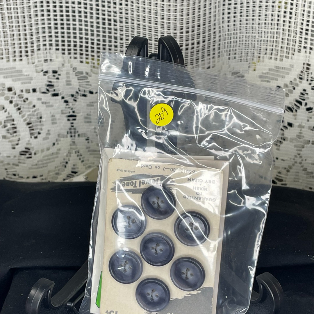 209 Button Cards