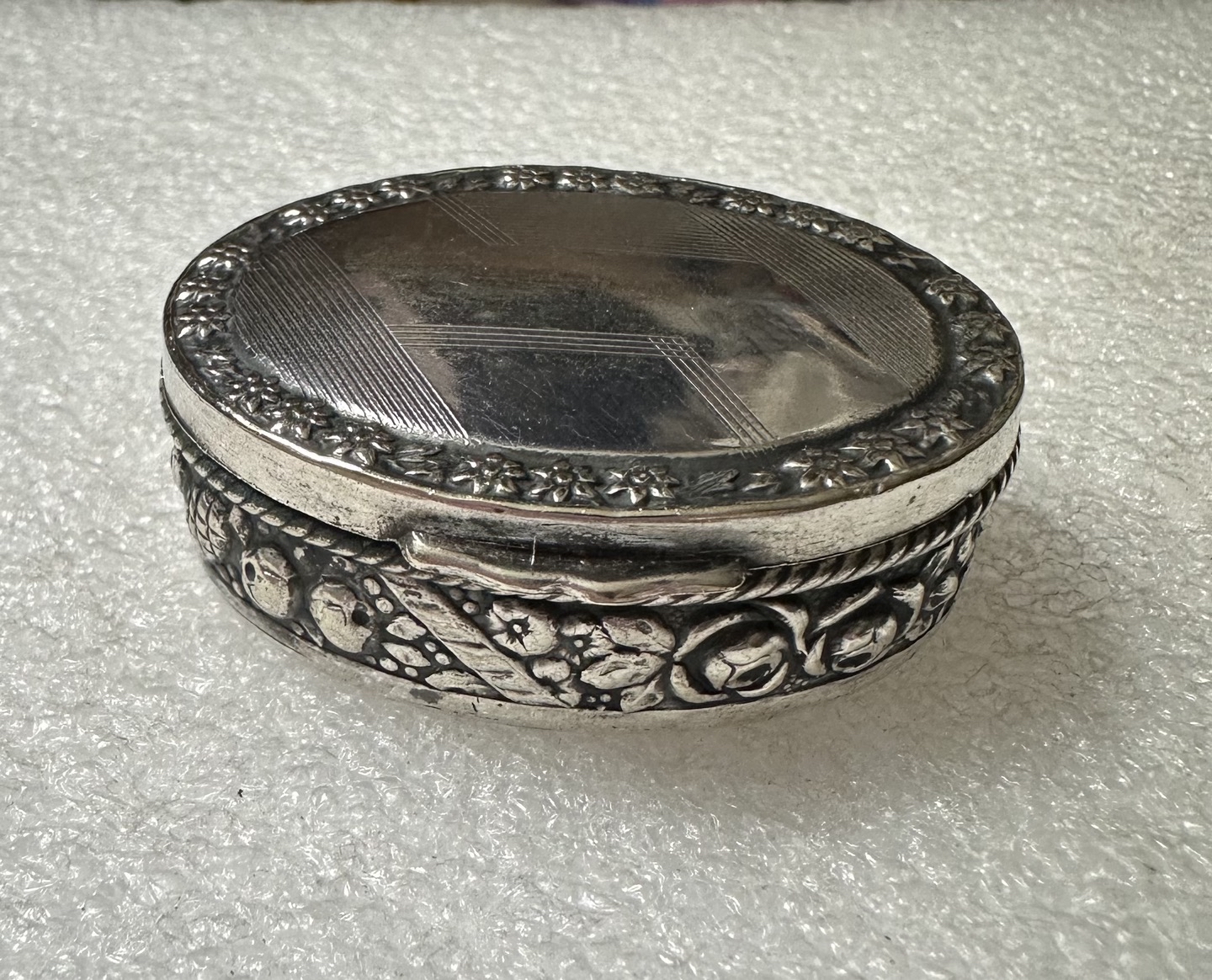 Vintage Alpacca Silver Snuff Box Floral