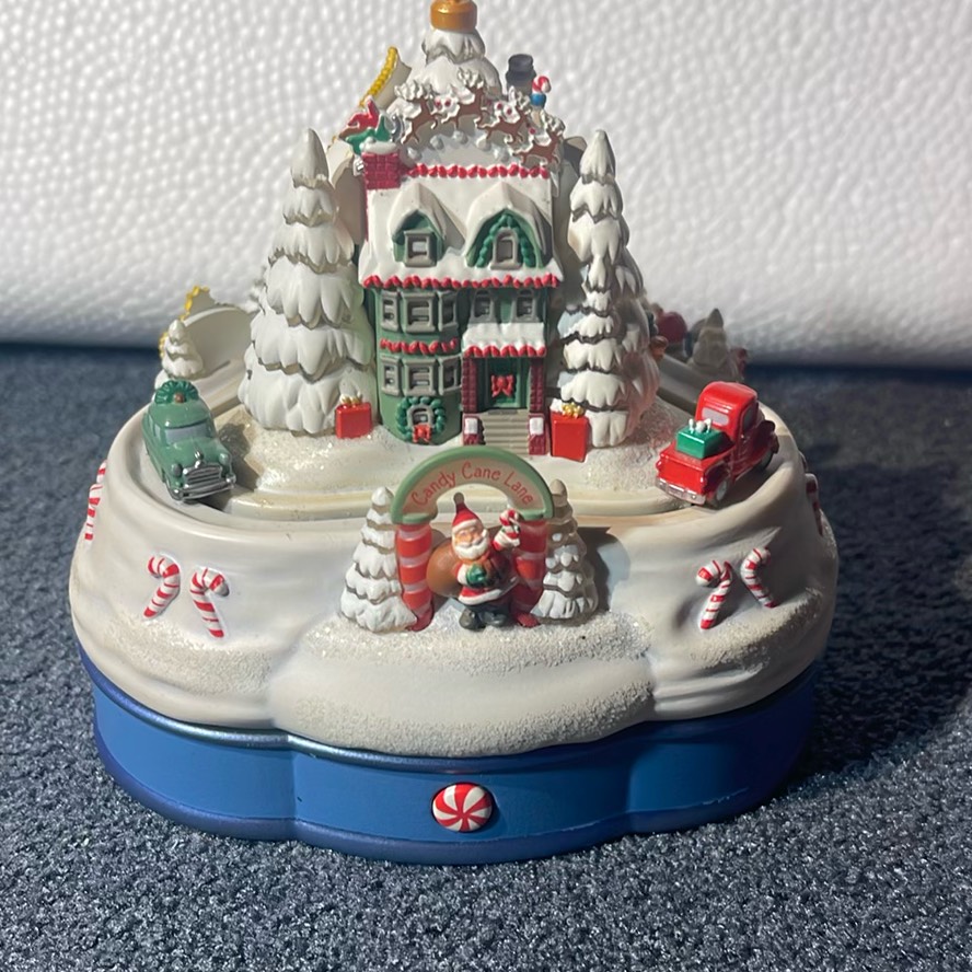 Hallmark Keepsake Candy Cane Lane Magic Light Sound & Motion Ornament 2007