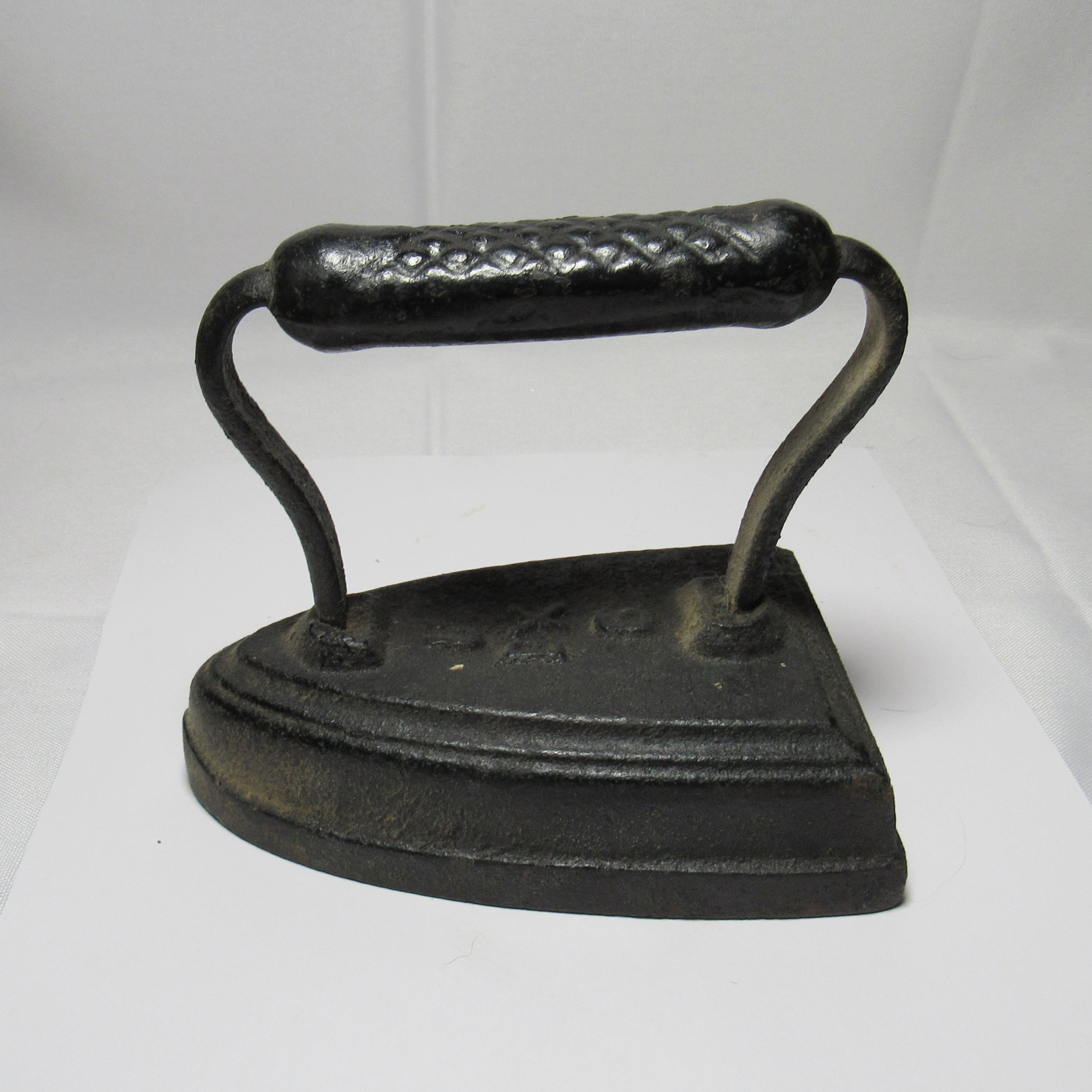 Antique Early American Cast Iron Sad Iron