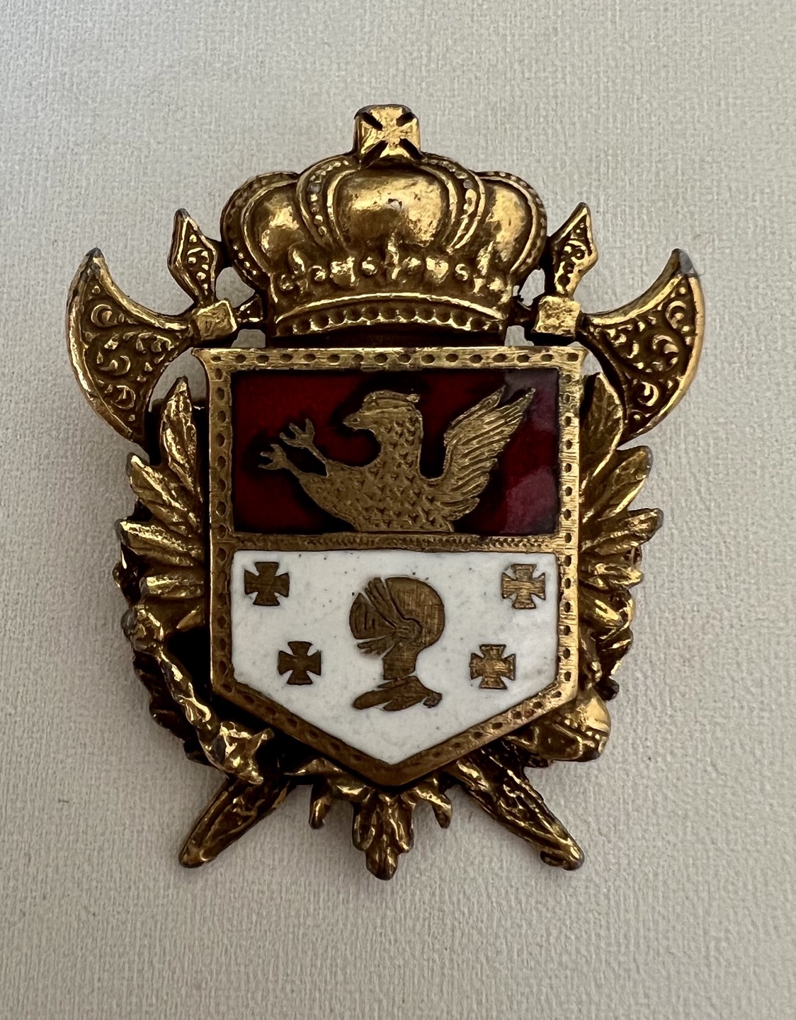 Vintage CORO Coat of Arms Heraldry Enamel Crest Shield Brooch #N-3