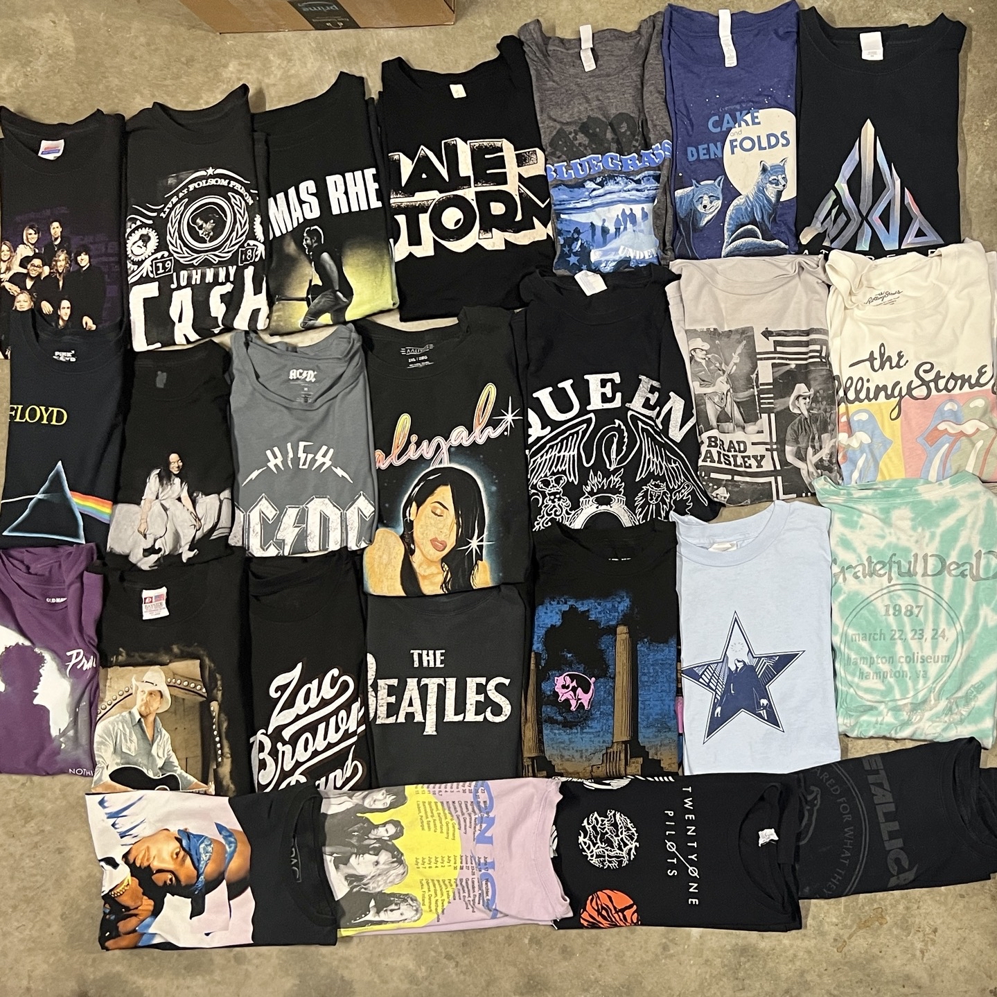 T Shirt Lot Of 25 Music, Band, Artist Tees Sz S-2XL