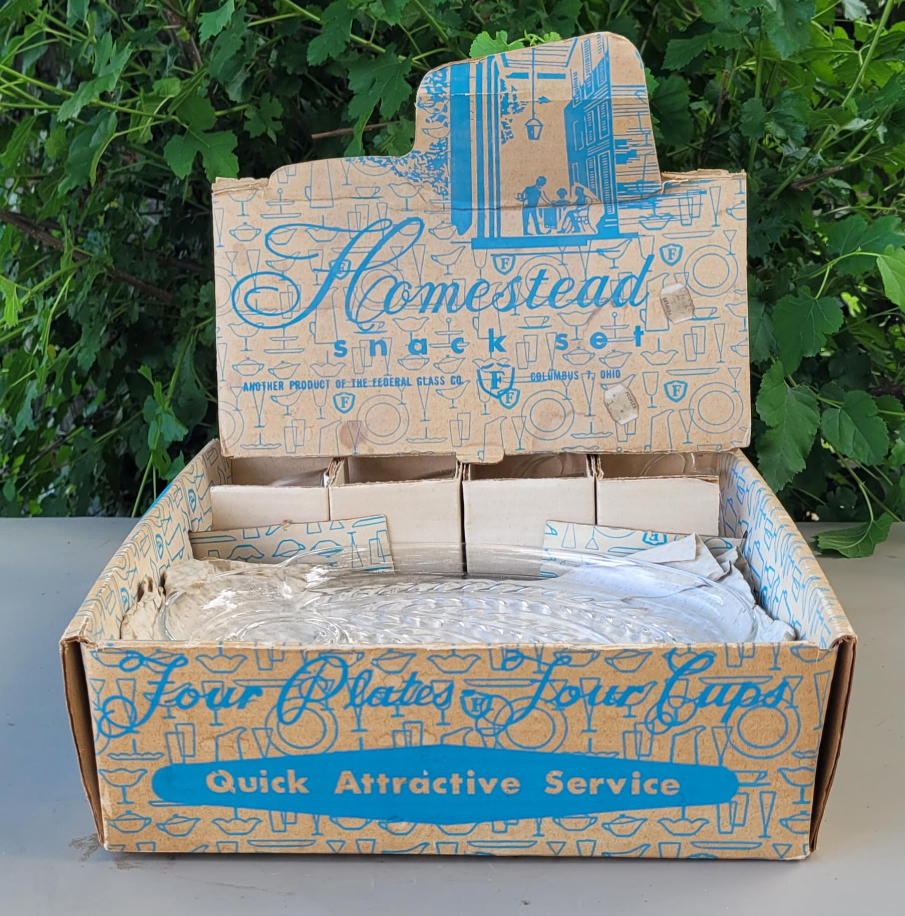 Vintage NOS Federal Glass Homestead Snack Set - 4 Plates & 4 Cups