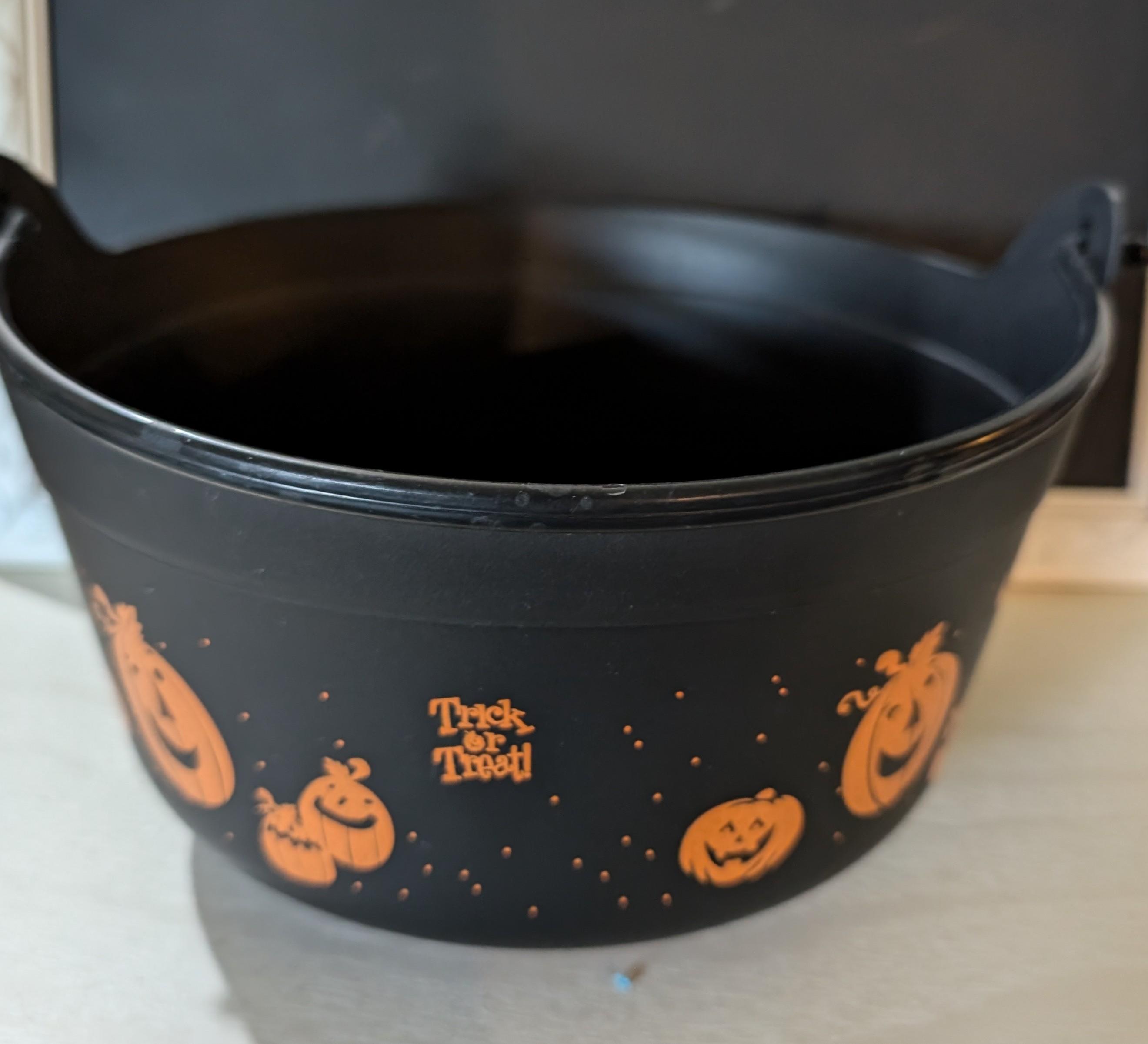 Albertsons Brand Halloween Trick or Treat Candy Bucket