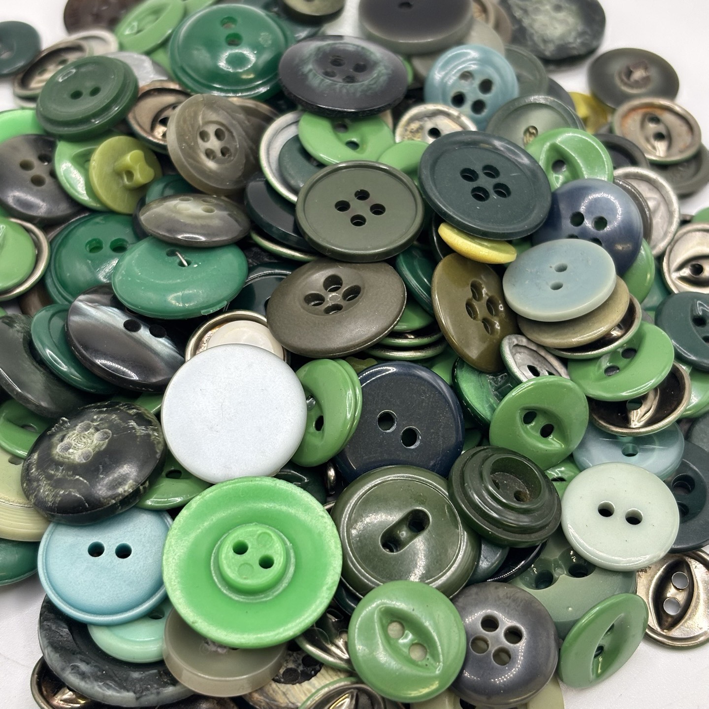 Lot Of Vintage Green Colour Way Buttons