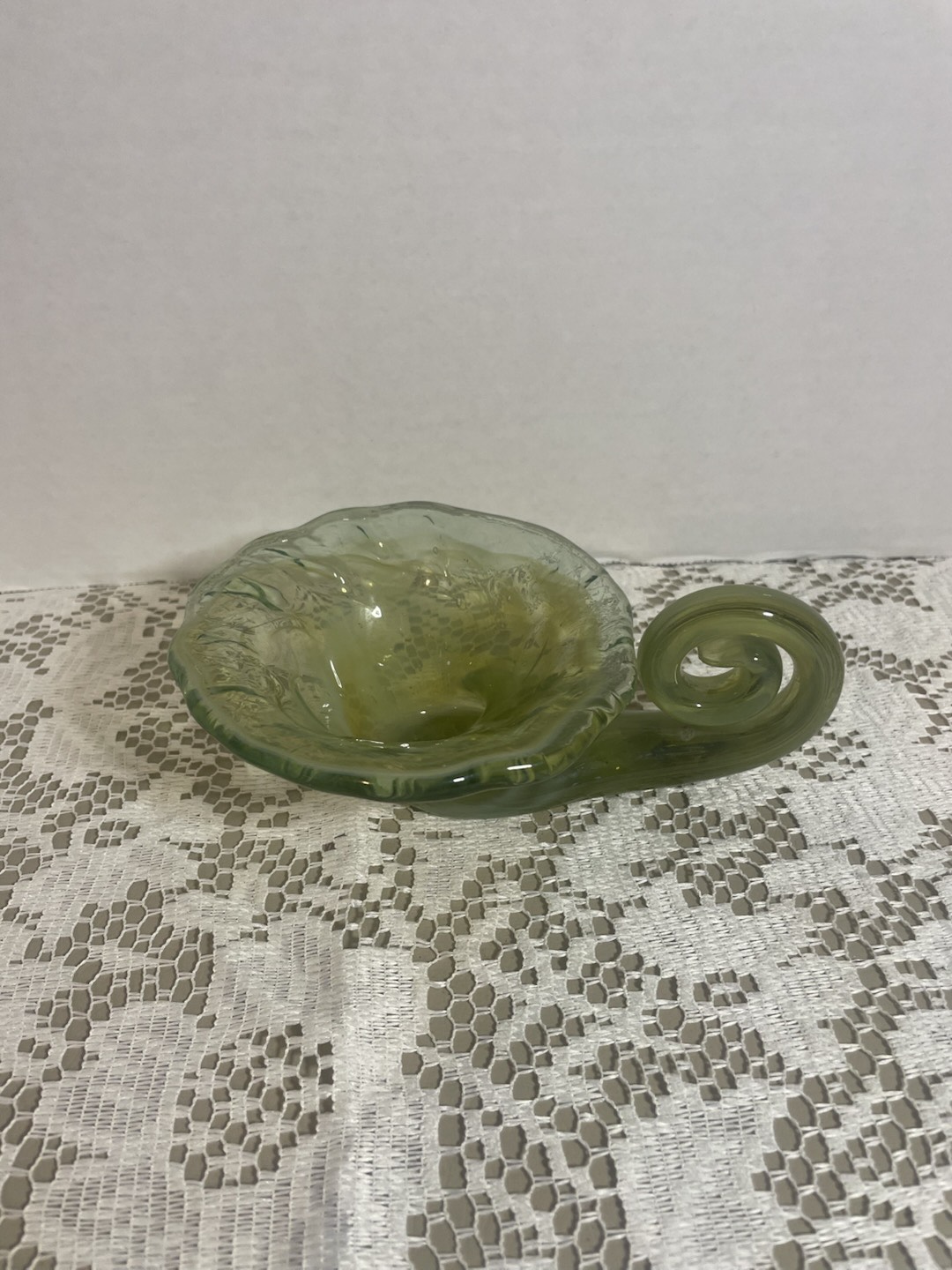 Green Art Glass Cornucopia Dish. 6.5x2.5”