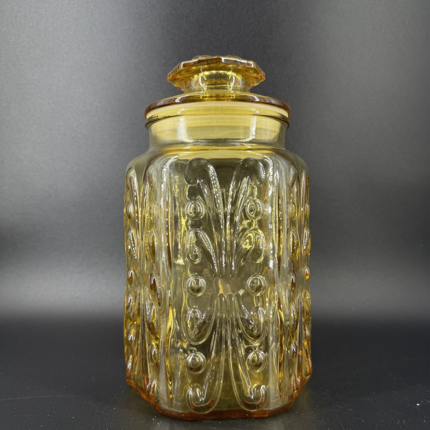 Federal Glass Yellow Show Off Jar