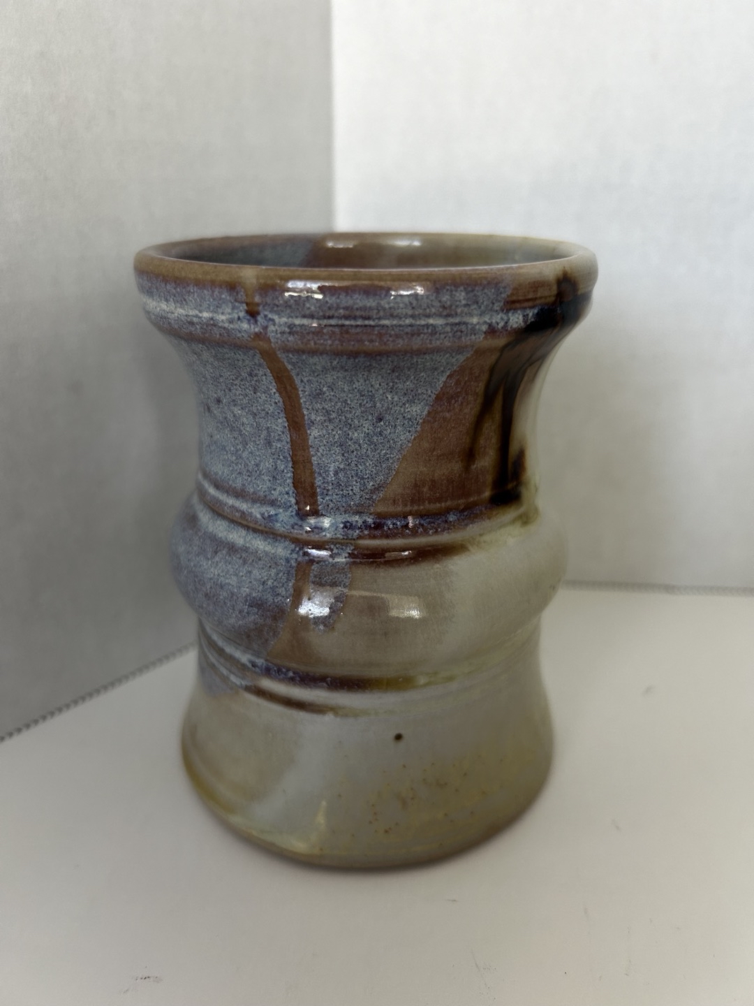 Cream Periwinkle Pottery Vase