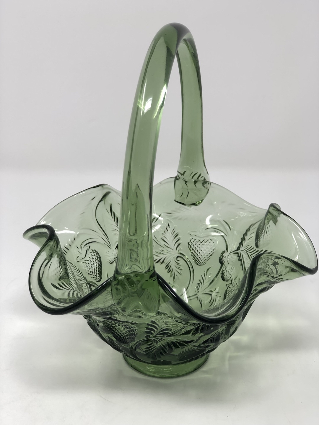 Fenton Inverted Strawberry Ruffled 7" Green Basket