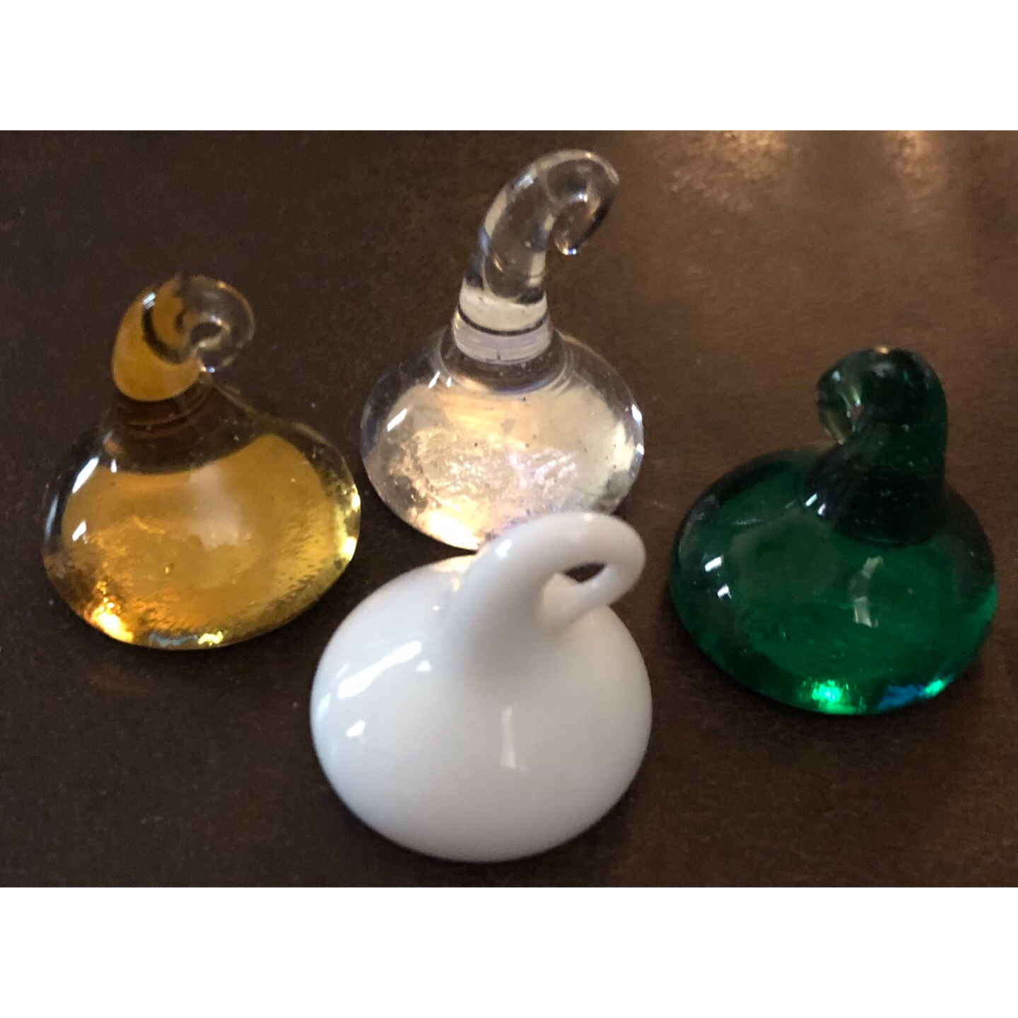 #01B- Buyers Choice Pick One Glass Kiss By Willow Creek