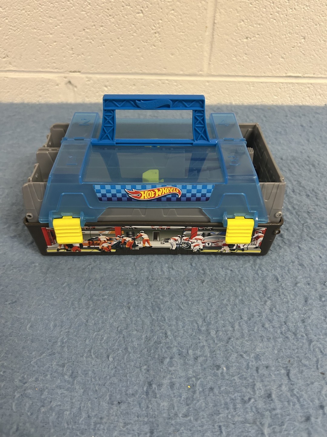 Hot Wheels Race Case Play Set