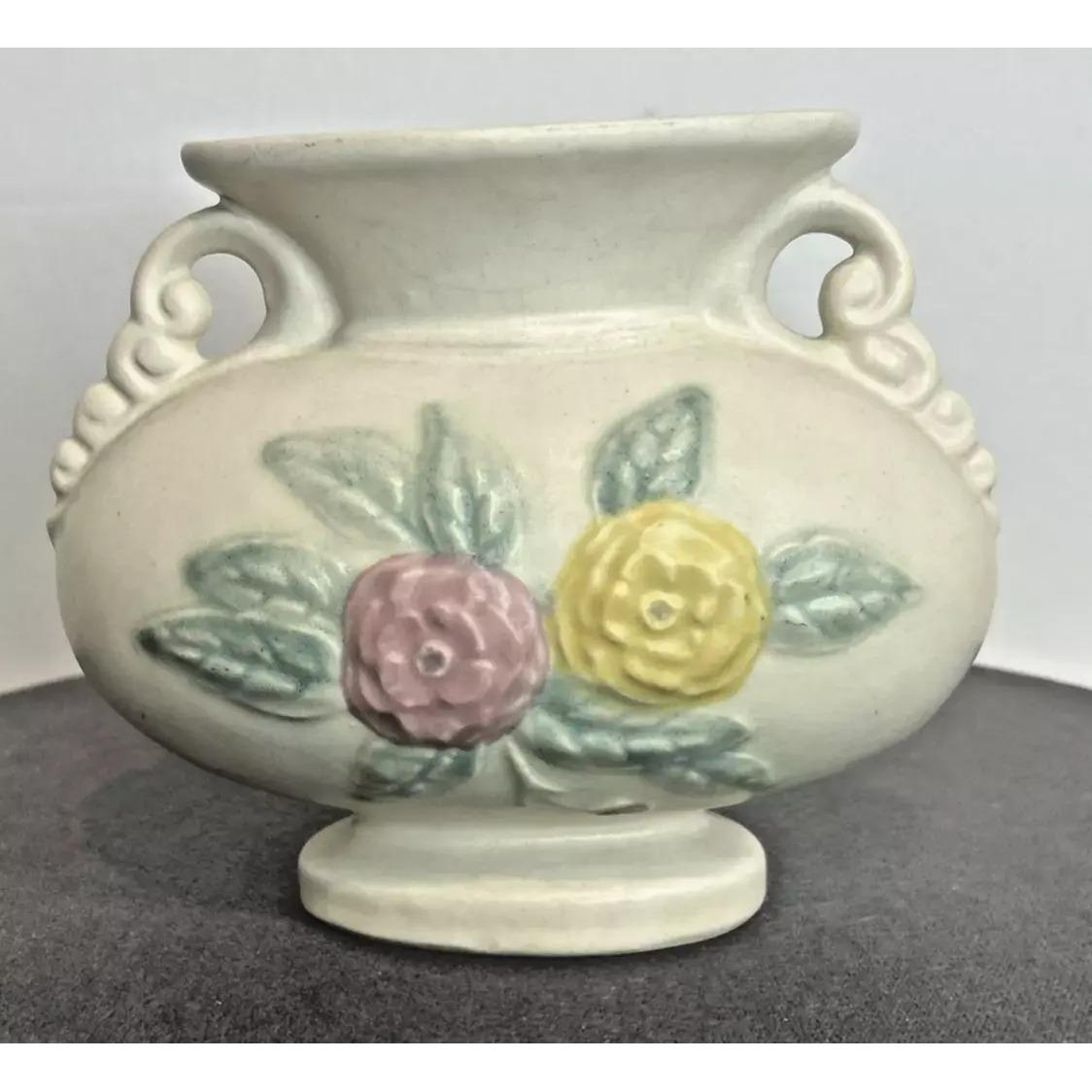 Vintage HULL Open Rose Camilla Pattern Vase~1943