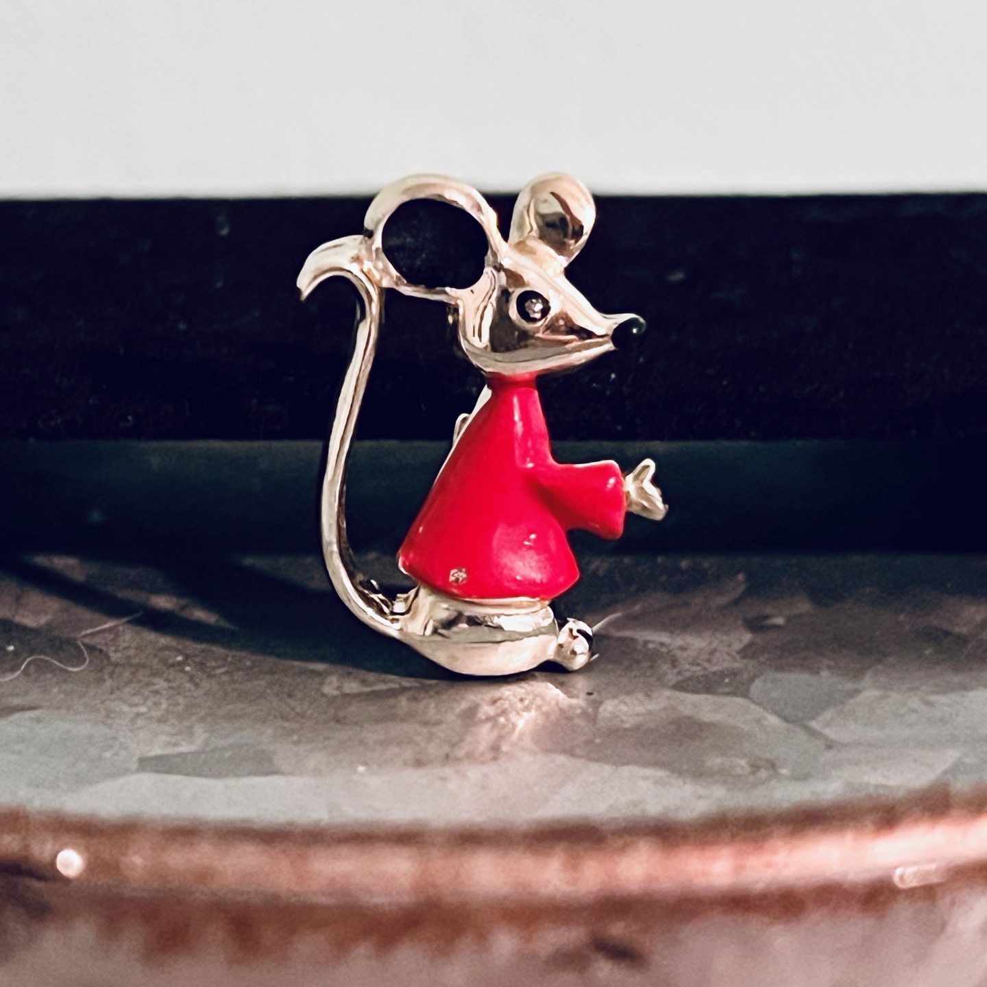 Vintage Tiny Mouse in Red Enamel Jacket Goldtone Brooch + Gold Sassy ...