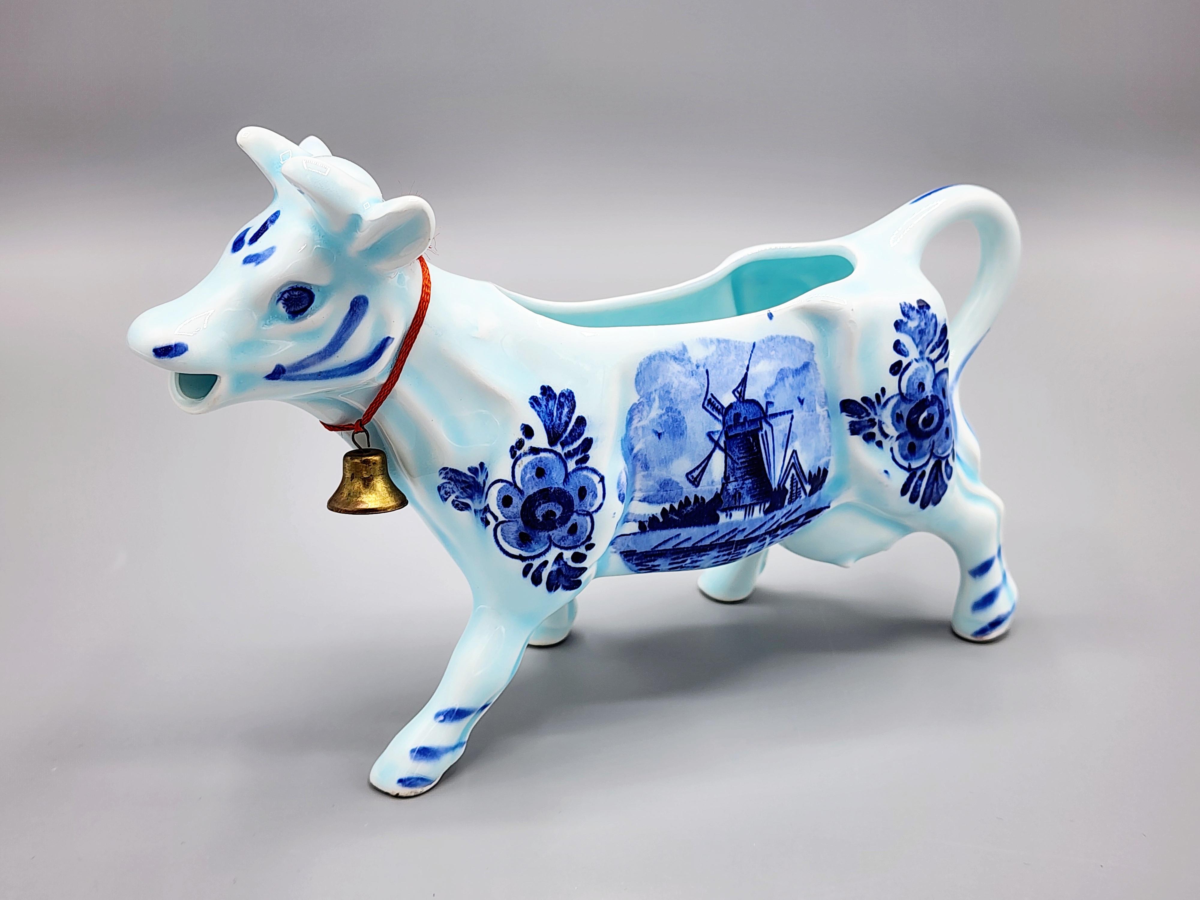 006 Vintage Delft Blue Holland Ceramic Cow Creamer