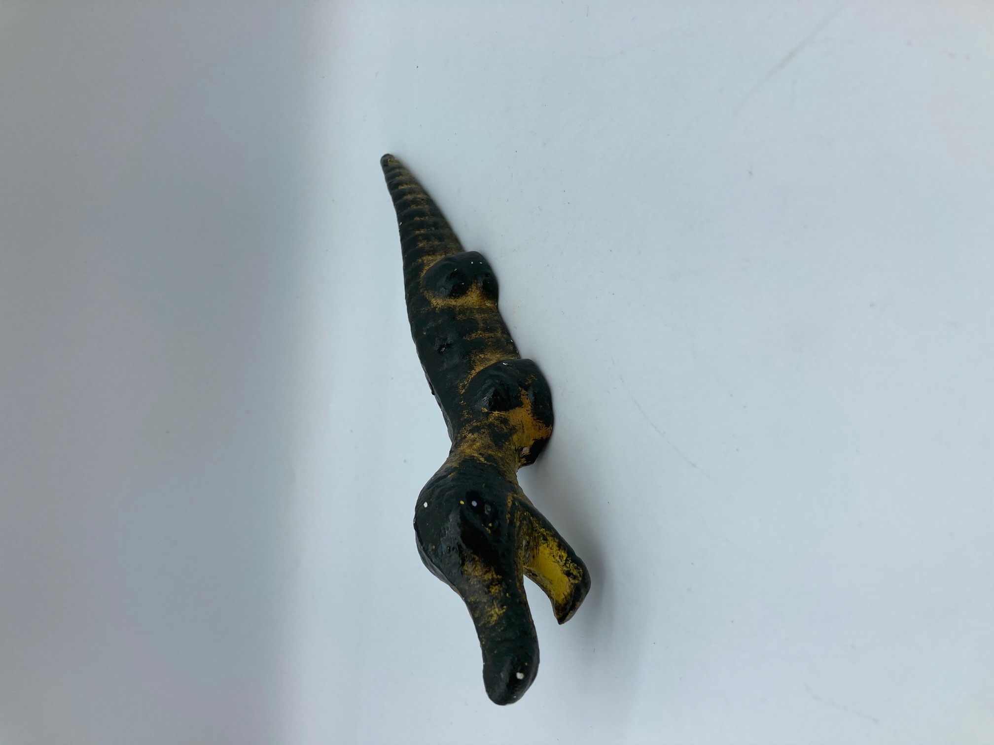 Antique Vintage Style Cast Iron Alligator Bottle Opener bar tool