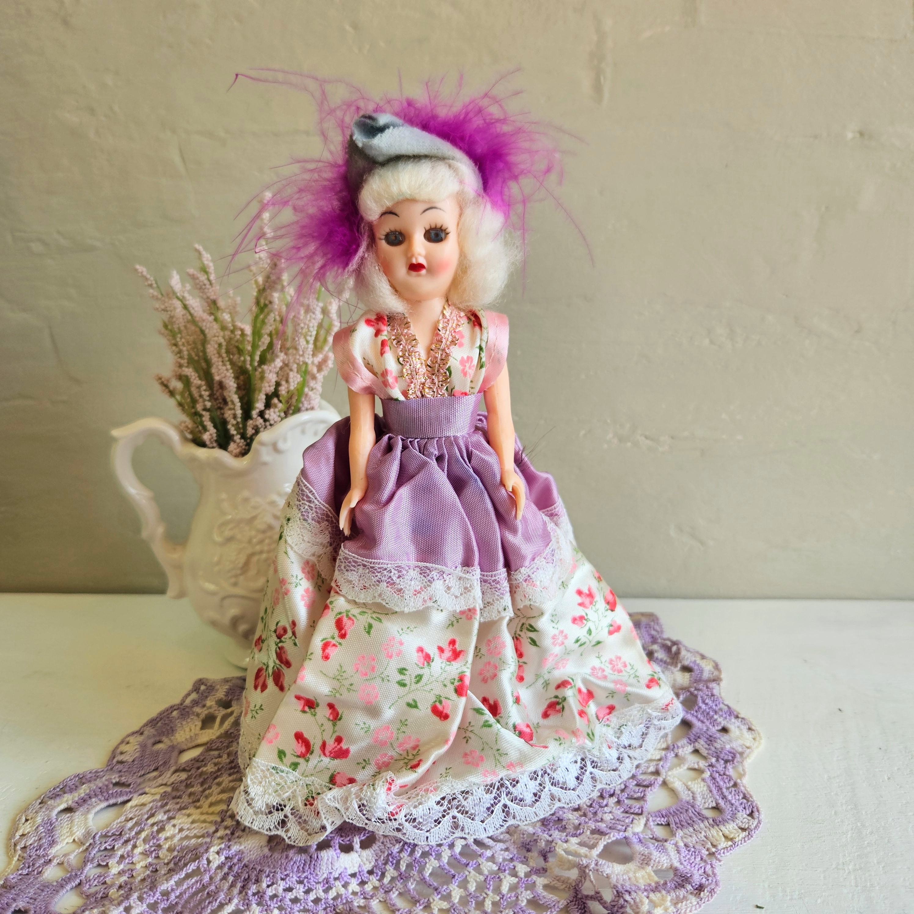 Vintage Miss Colonial Arco Dolls of the World