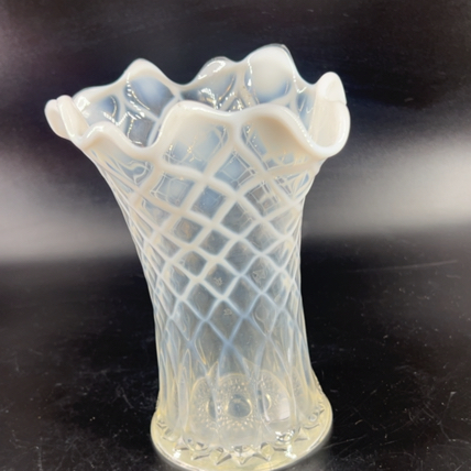 White Opalescent Fishnet Vase