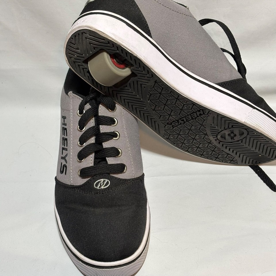 Heelys PRO20 HE100761 Gray & Black canvas skate wheeled shoes Youth size 6