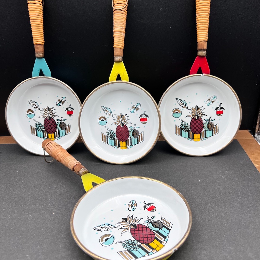 Vintage Pair of Two Small Decorative Frying Pans by Georges Briard ...