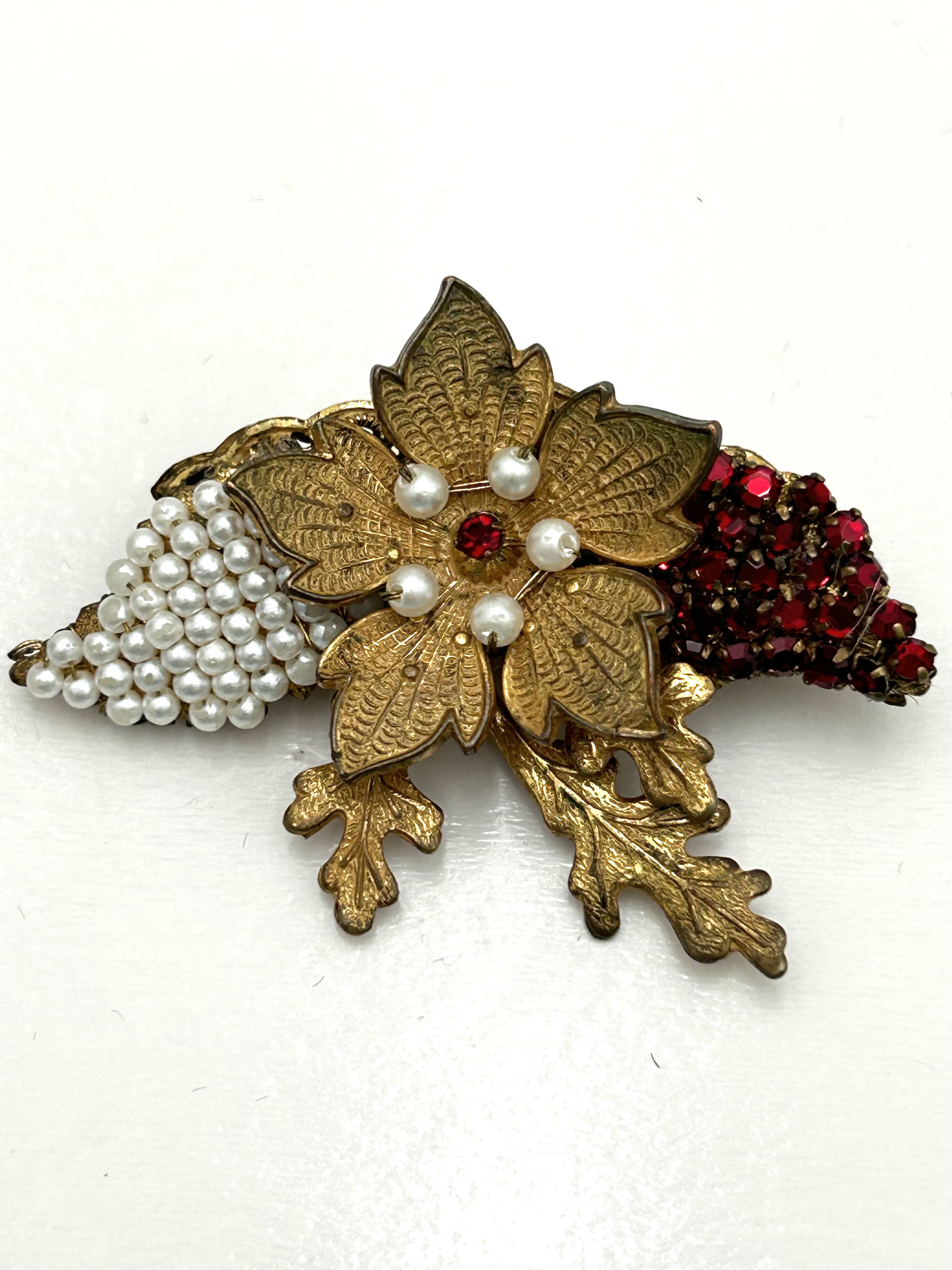 Miriam Haskell Signed Gold Tone with Small Pearls and Red Rhinestones ...