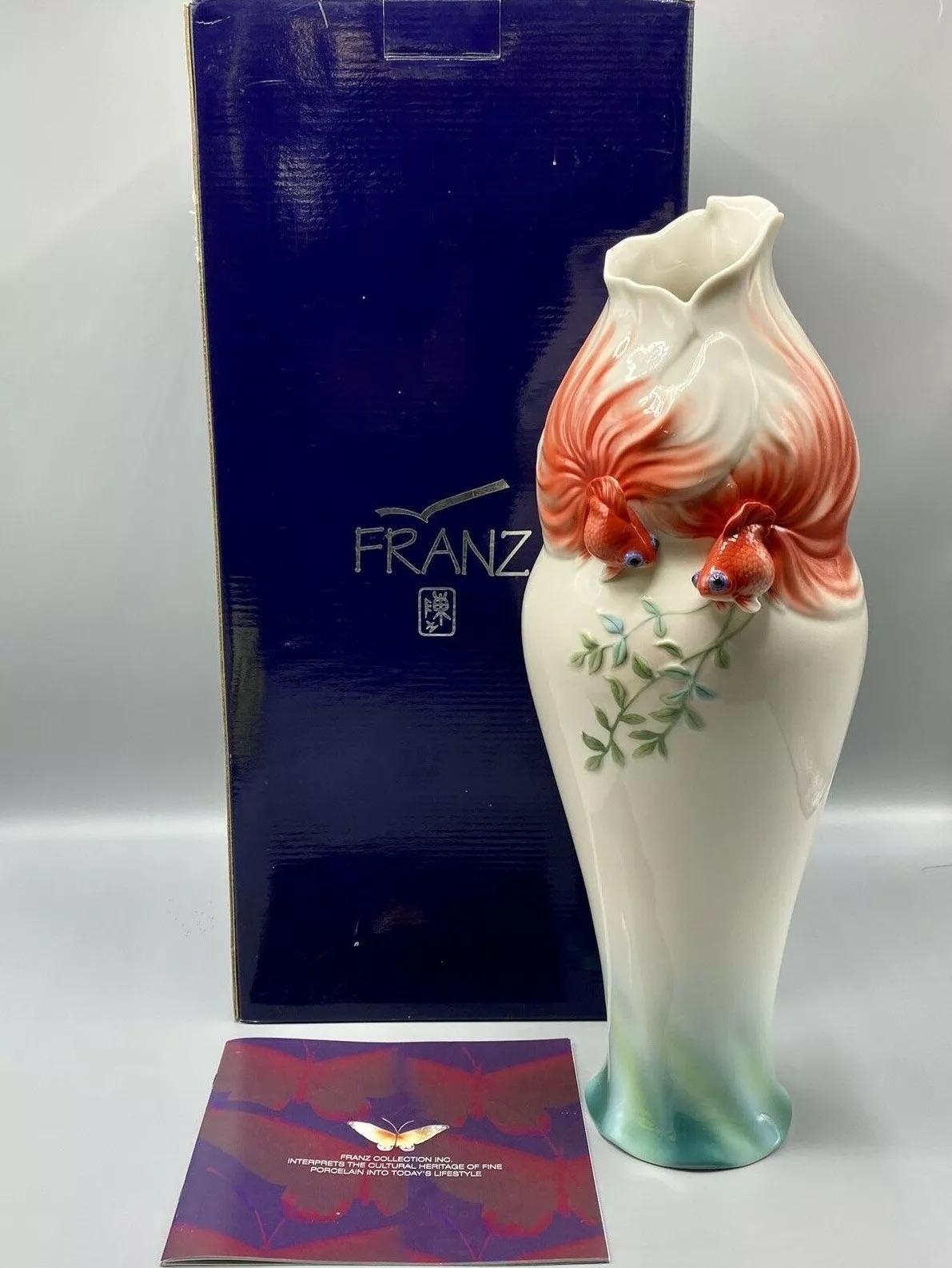 Franz Porcelain Goldfish Design Sculptured 16" Vase 2004 Ming Lei / Li Yun