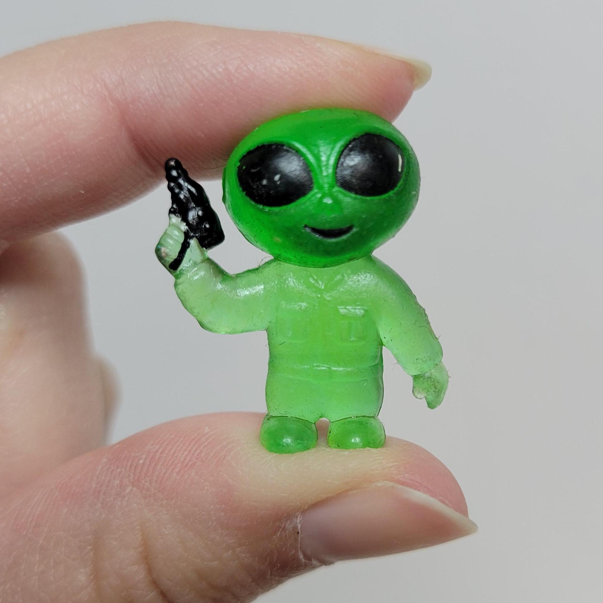 90s Mini Green Glowy Plastic Alien Figurine with Ray Gun From Gumball ...