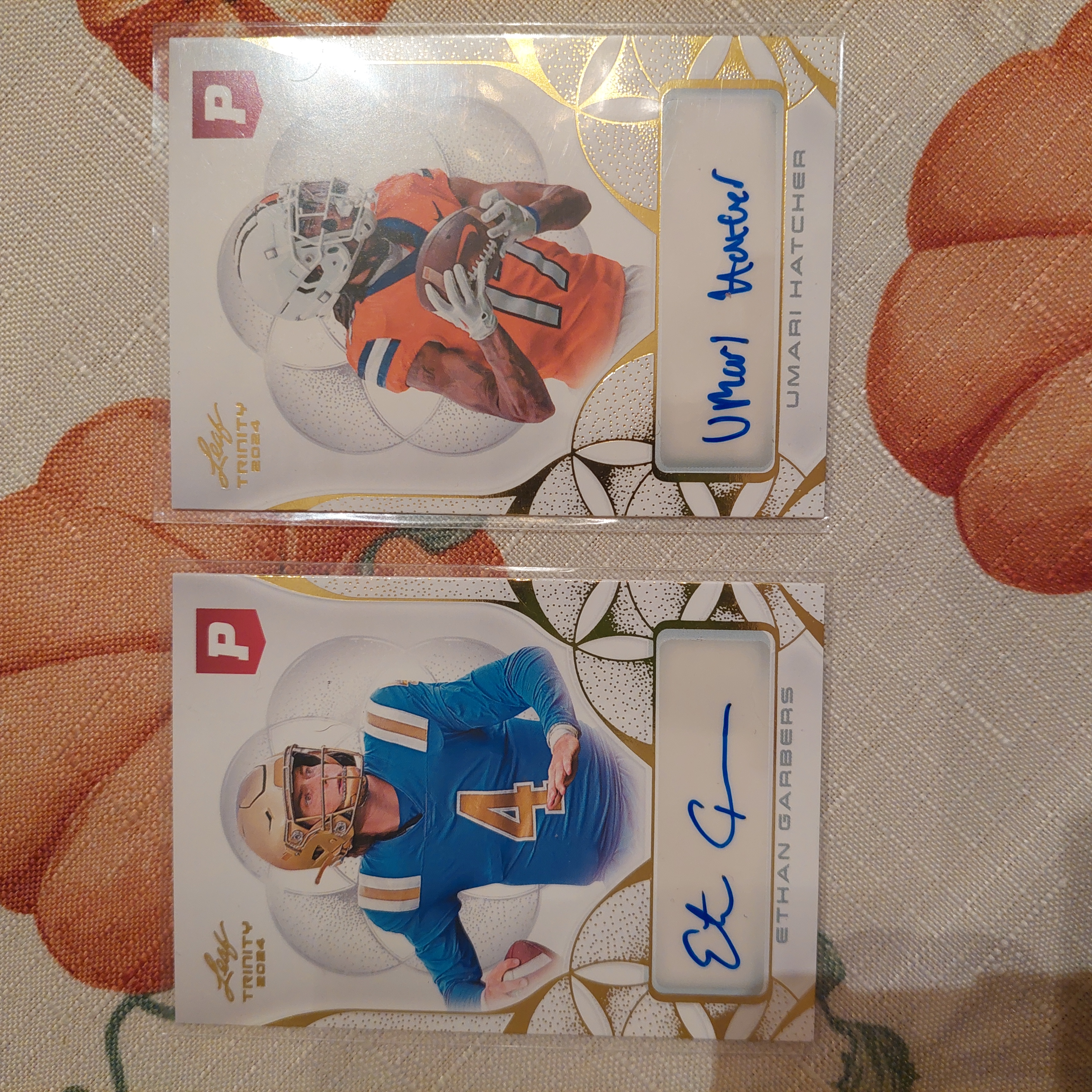 Lot of 16 College football cards. 2 auto's, 1 #'d +. Letter G H.