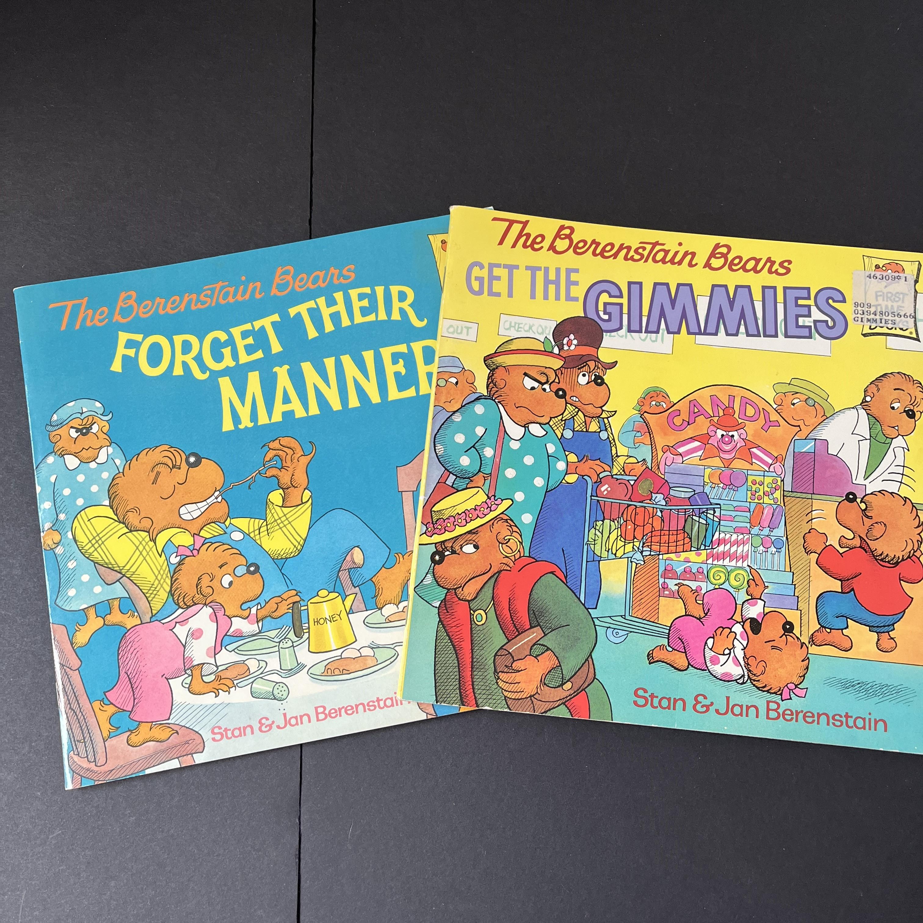 12 Set of 2 Berenstain Bears Books 1980s