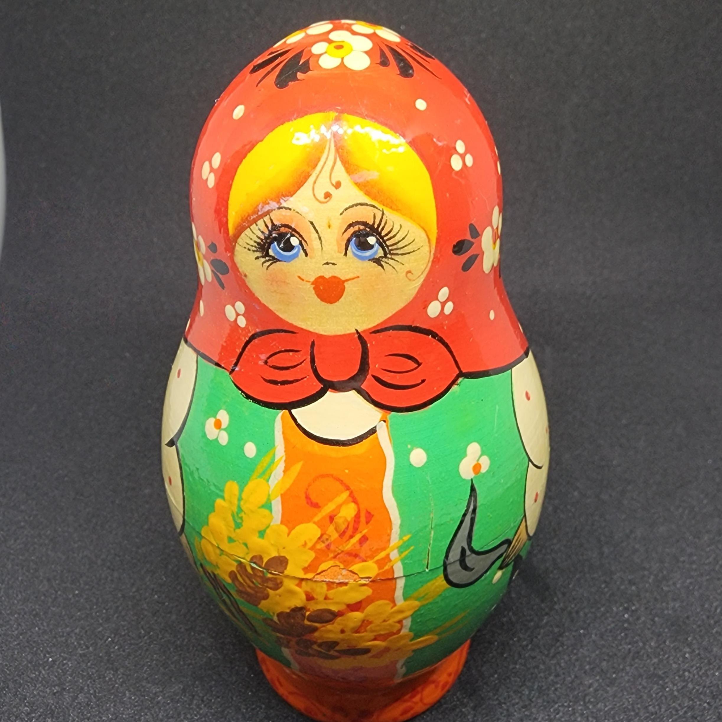 Vintage Russian Matryoshka Nesting Doll (Single)