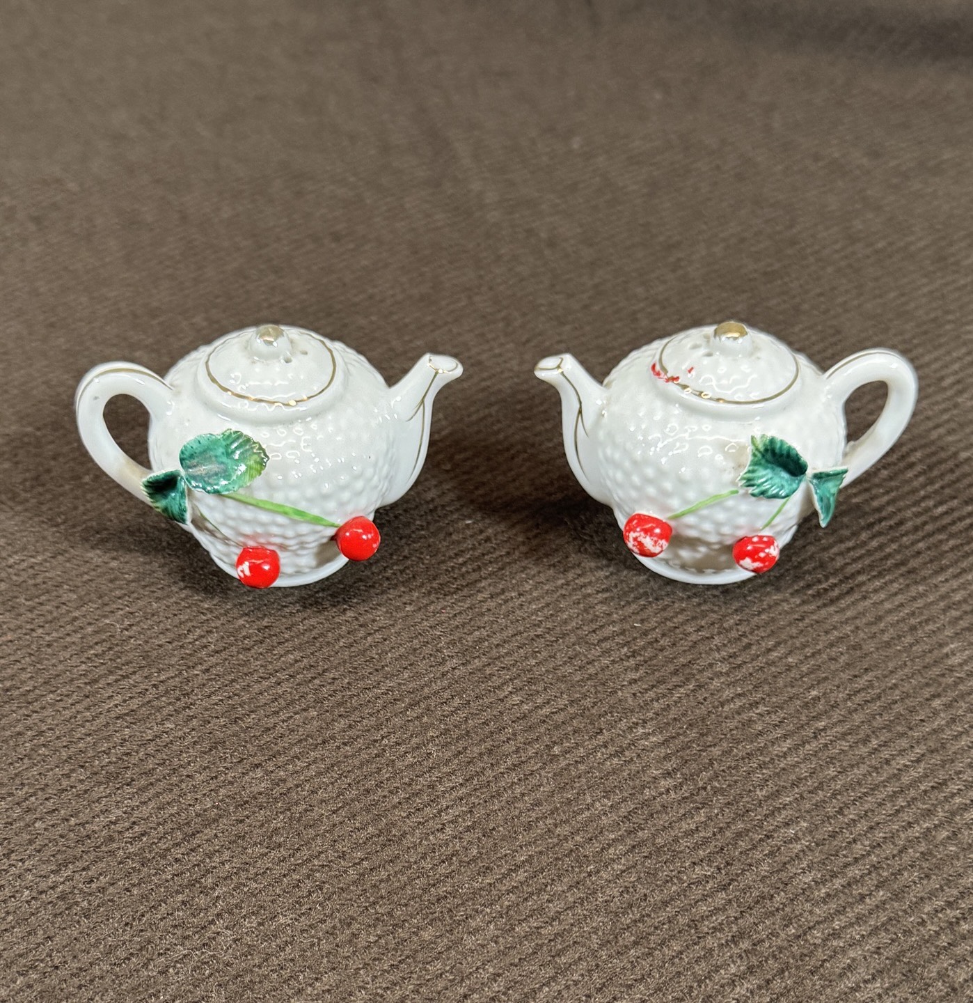 Victoria Ceramics Teapot Salt & Pepper Shakers